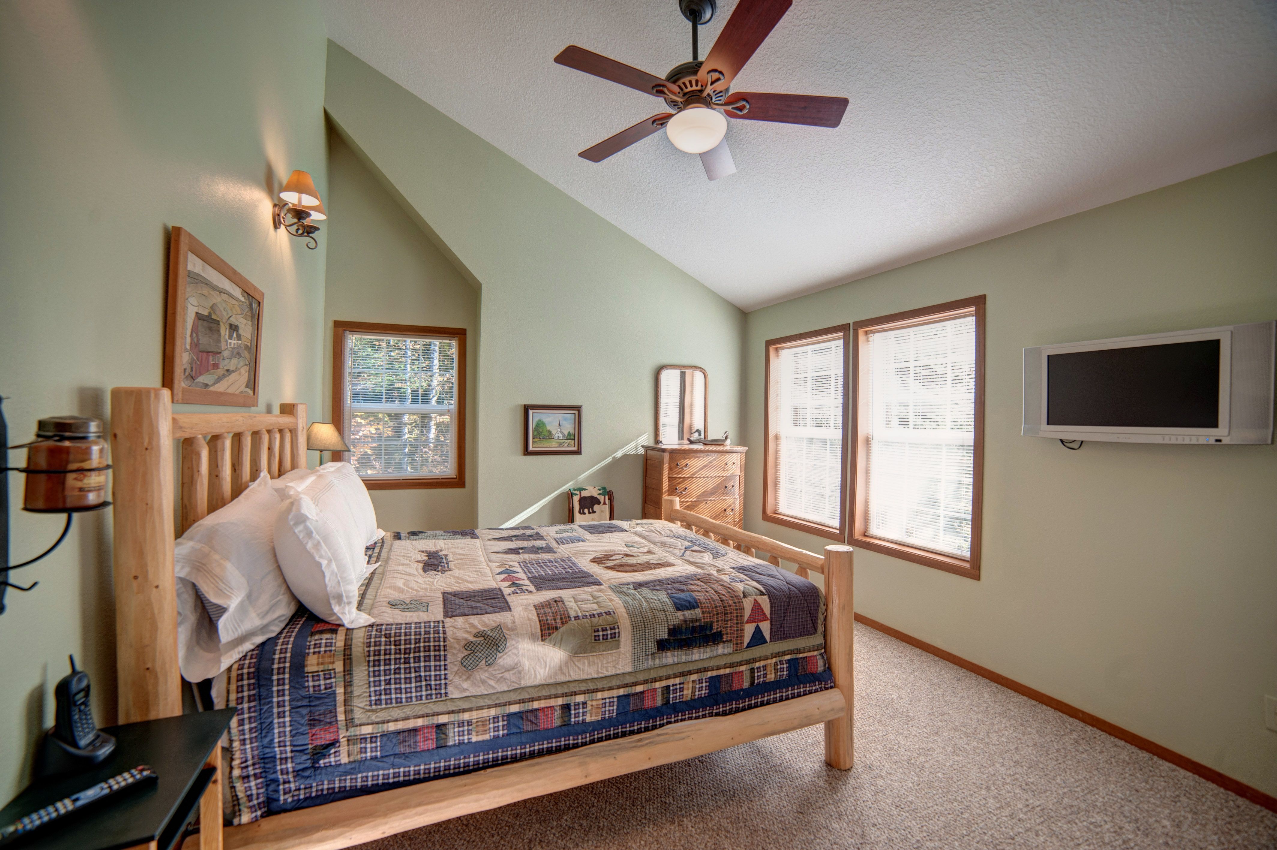 Moose Manor | All Seasons Vacation Rentals