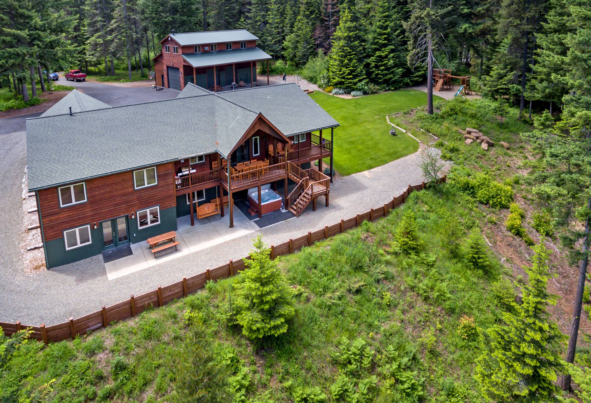 Aspen Lodge and Guest Cottage | Cle Elum, Roslyn & Suncadia Rentals