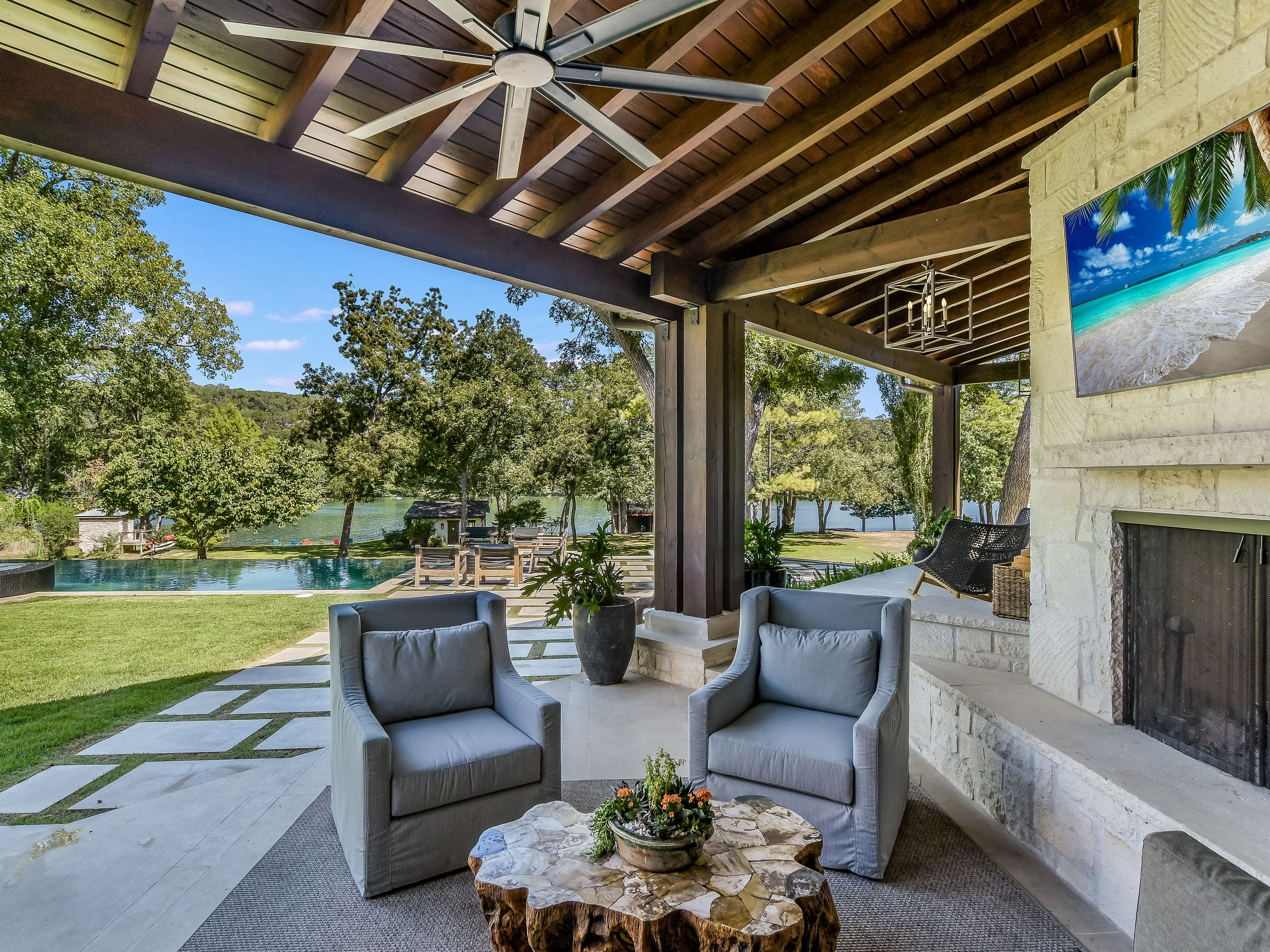 Above Austin Sapphire on Lake Austin | Above Vacation Residences