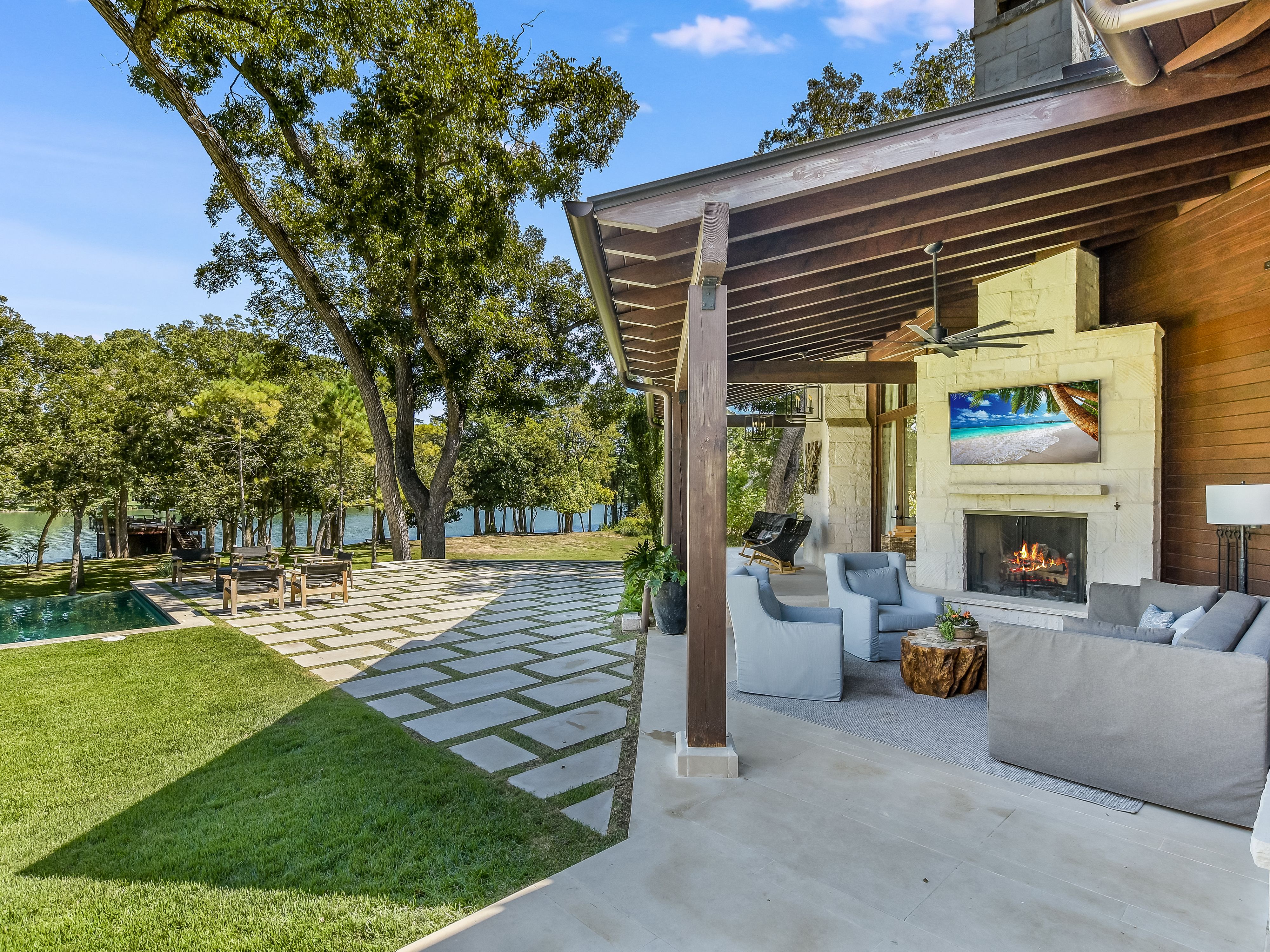 Above Austin Sapphire on Lake Austin | Above Vacation Residences