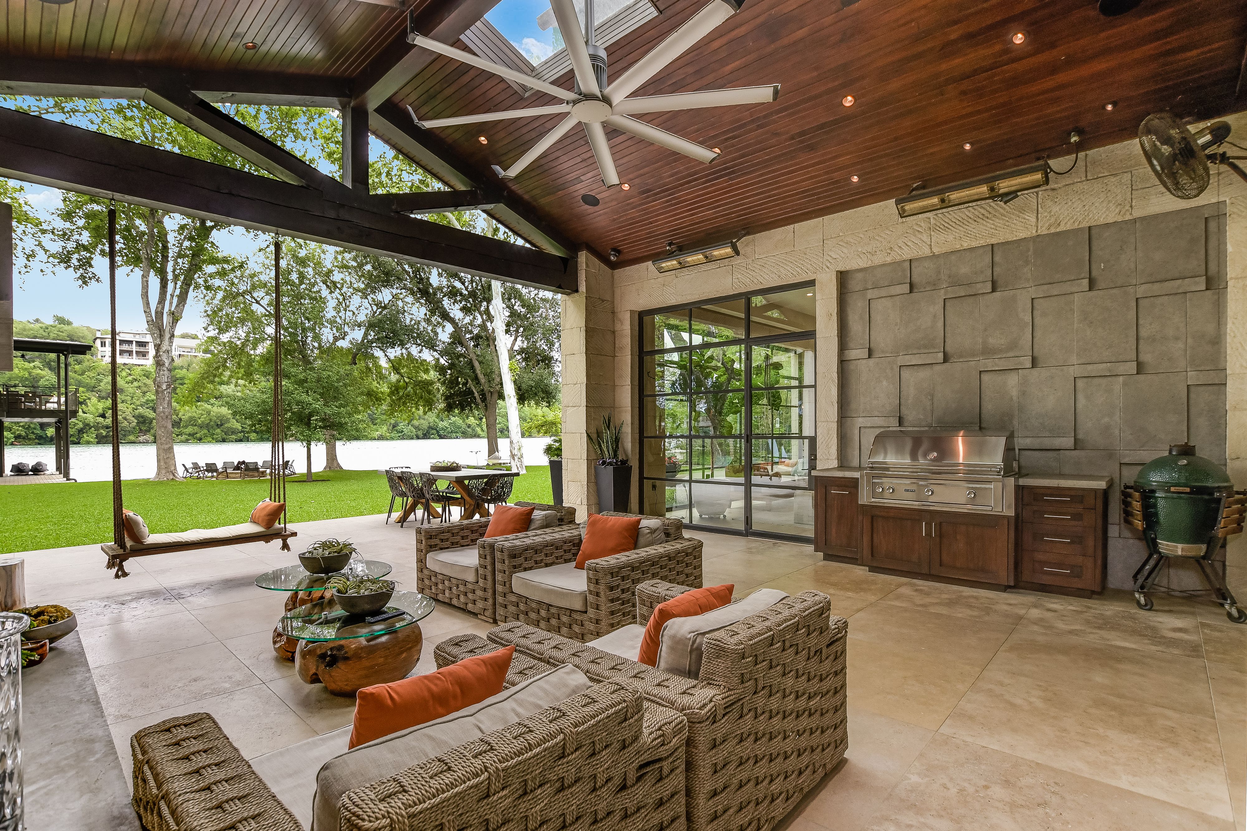 Above Austin Lakeside on Lake Austin | Above Vacation Residences