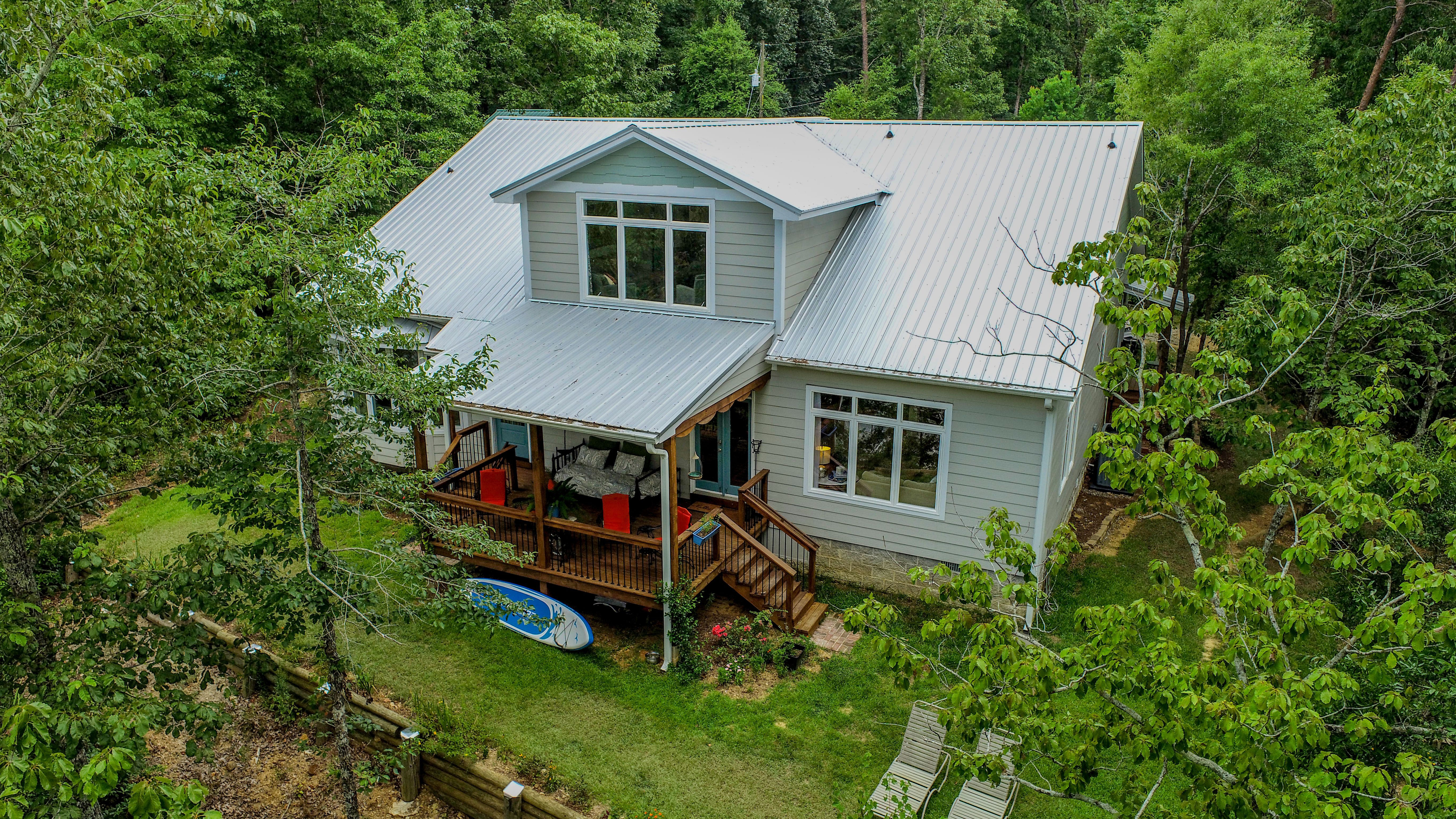 Firefly Lake House | Bama Bed and Breakfast