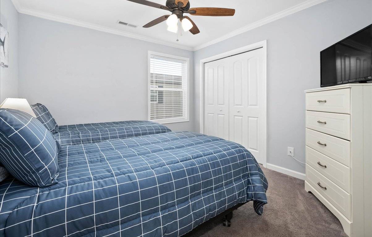 Clamshell House | Benchmark Property Services