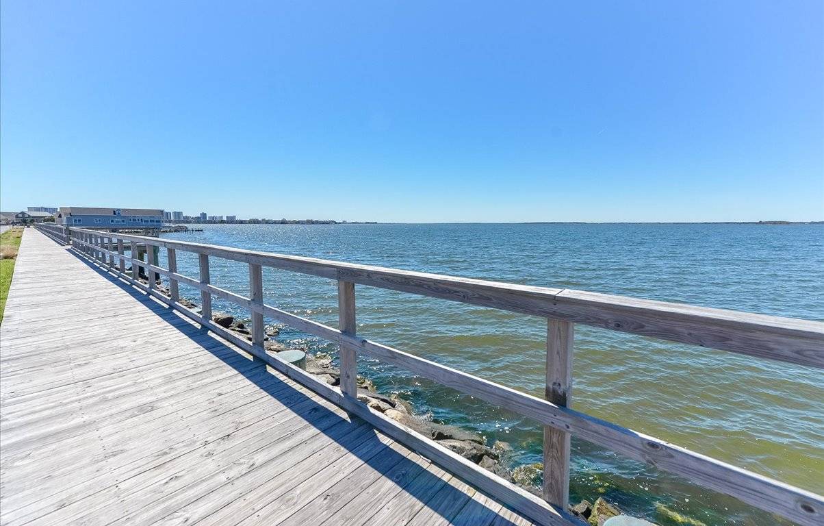 Clamshell House | Benchmark Property Services