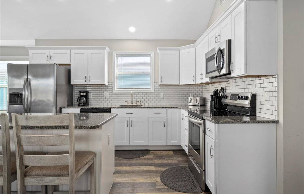 Clamshell House | Benchmark Property Services