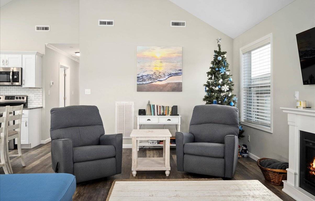 Clamshell House | Benchmark Property Services