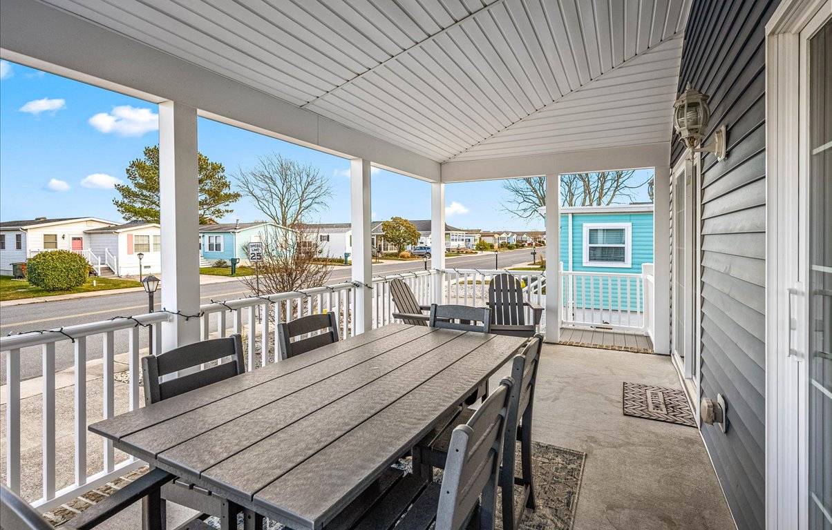 Clamshell House | Benchmark Property Services