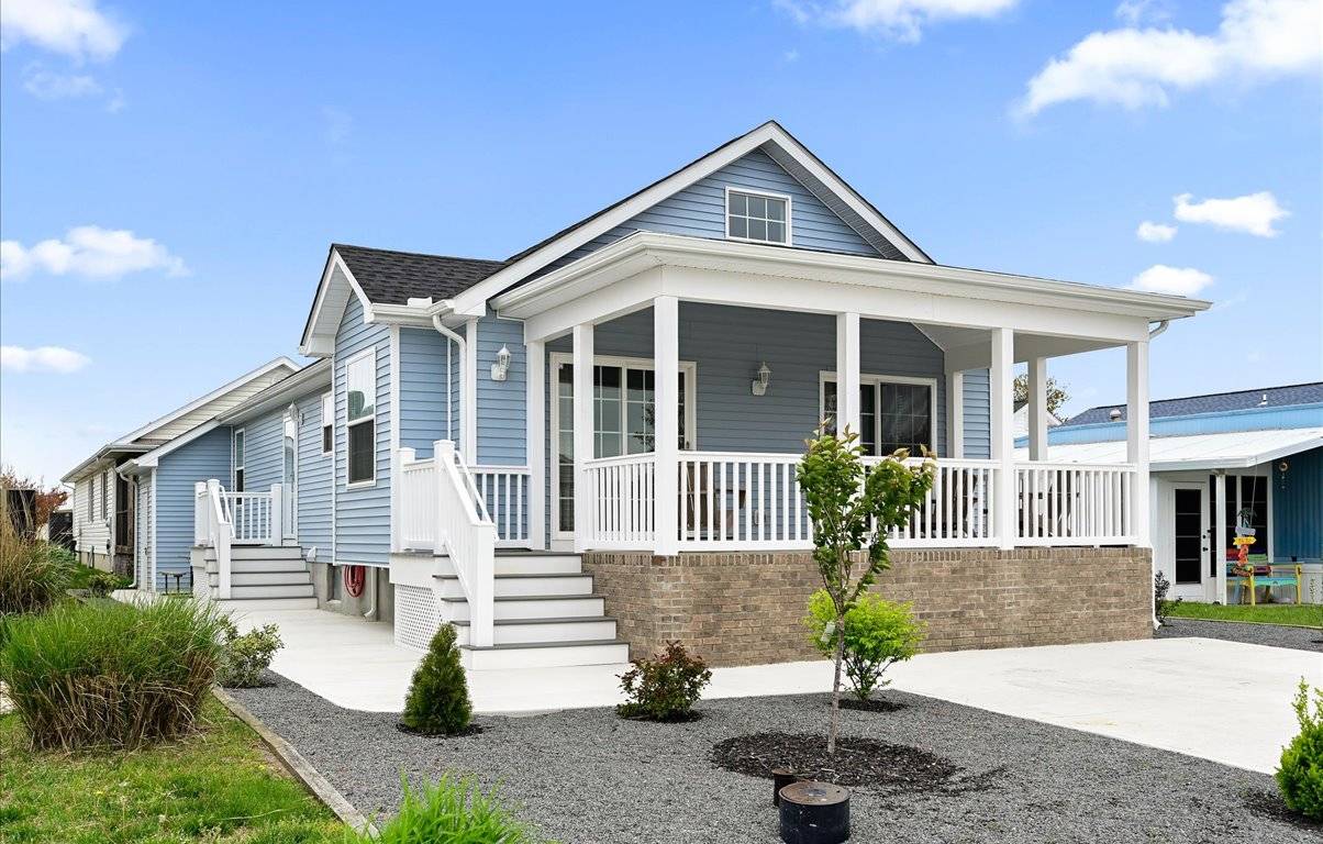 Clamshell House 2 | Benchmark Property Services