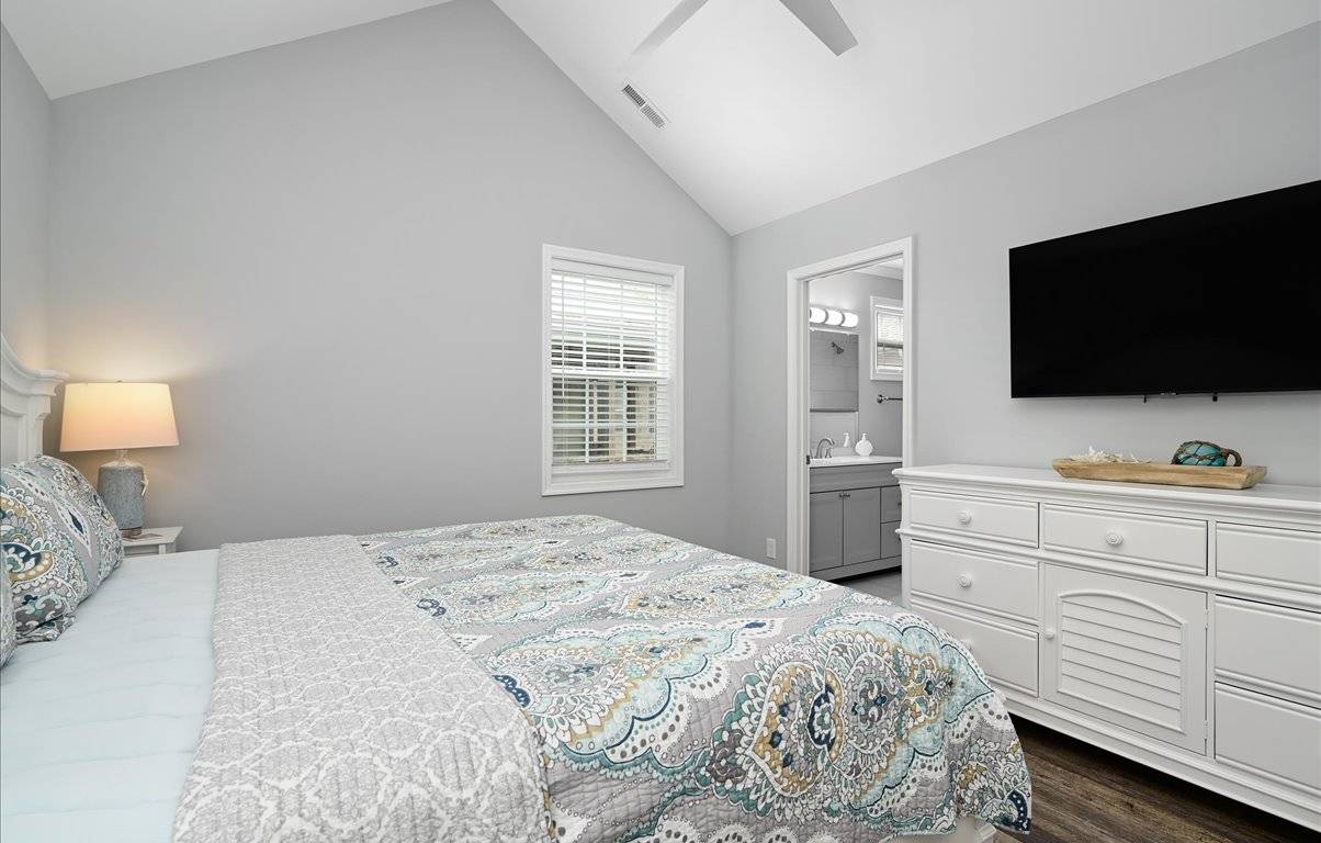 Clamshell House 2 | Benchmark Property Services