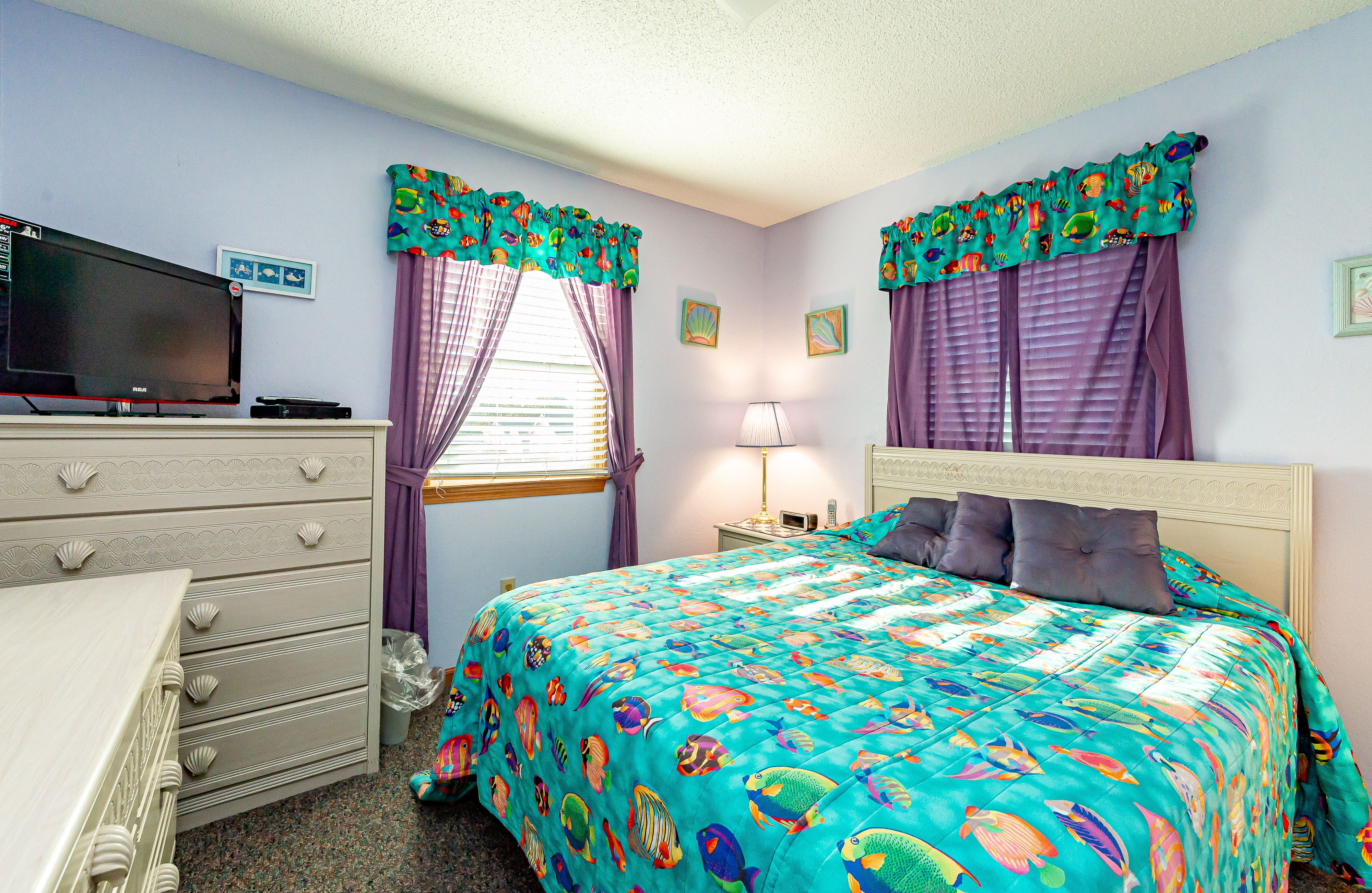 Book Coleman's Beach Front Inn | Oceanfront OBX Vacation Rental