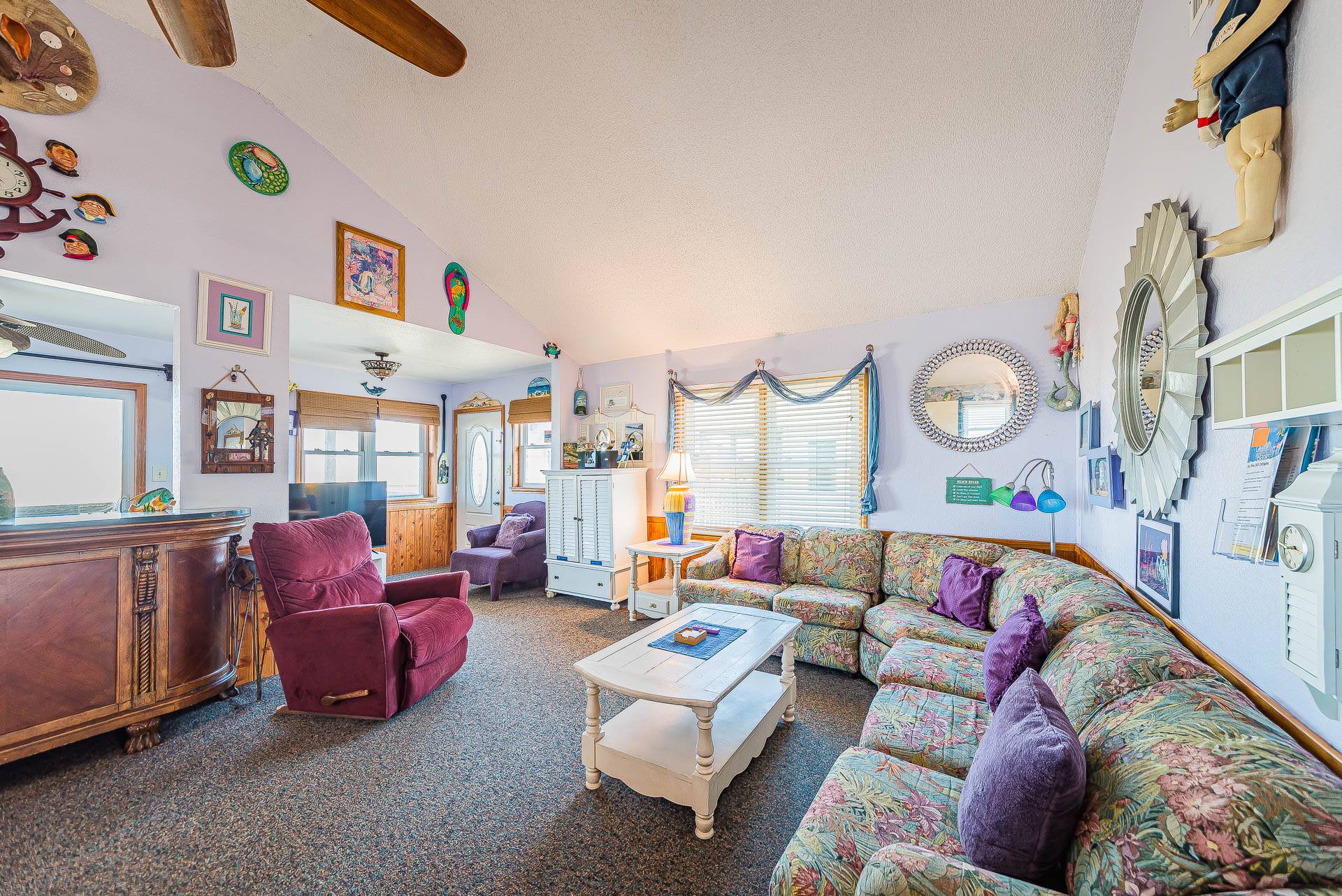 Book Coleman's Beach Front Inn | Oceanfront OBX Vacation Rental