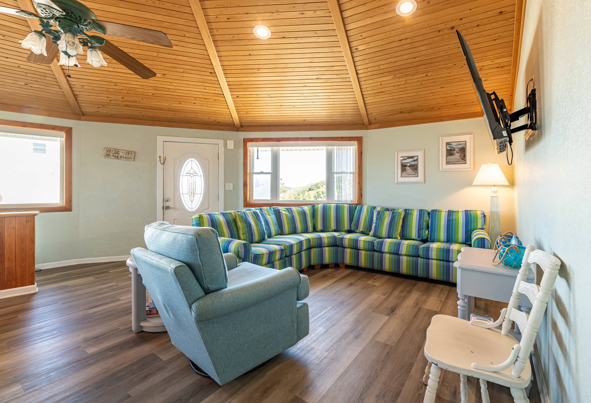 Book Roundabout Resort | Oceanside OBX Vacation Rental