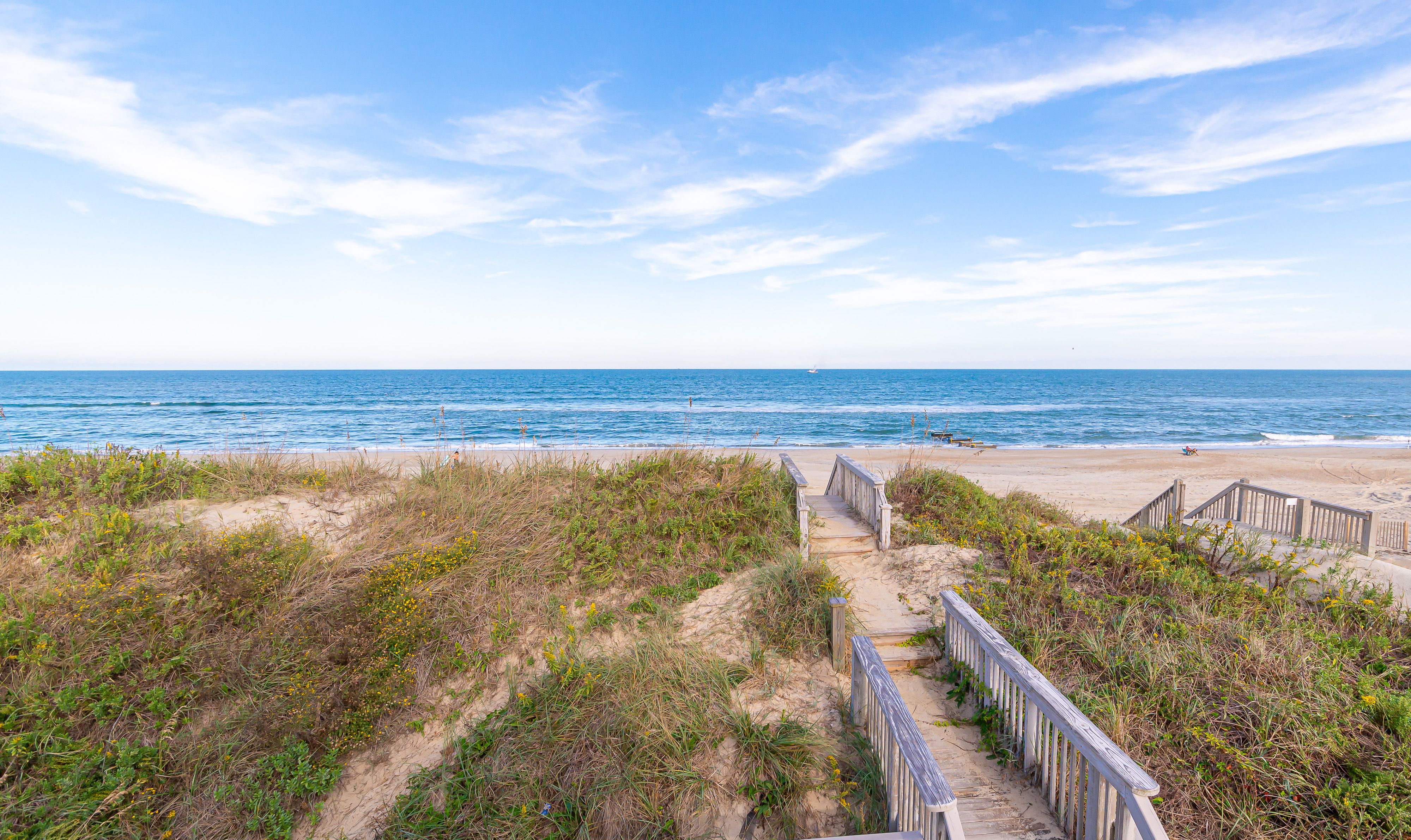 Book Looking Glass | Oceanfront OBX Vacation Rental