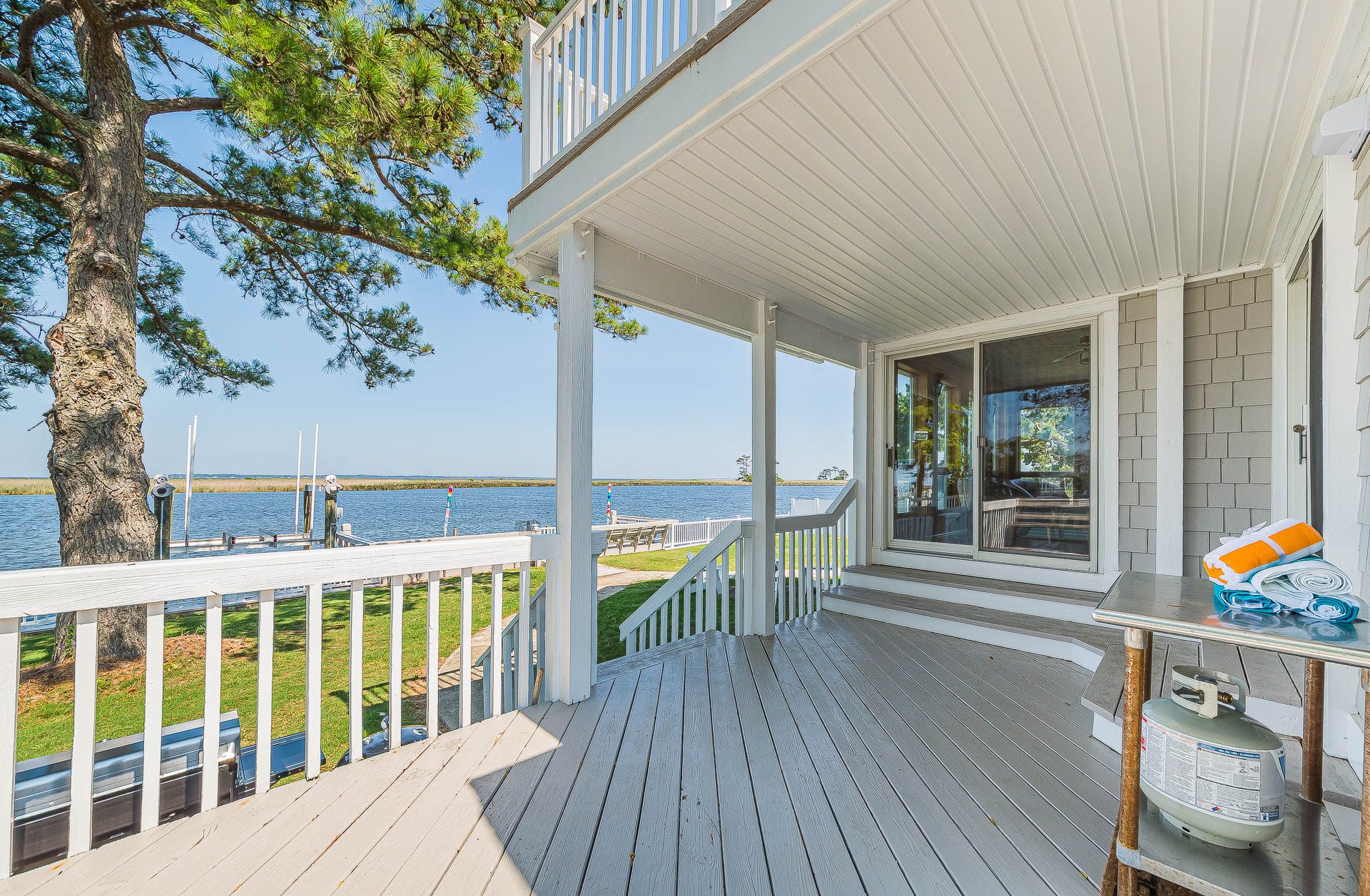 Book Fish & Ships | Soundfront OBX Vacation Rental