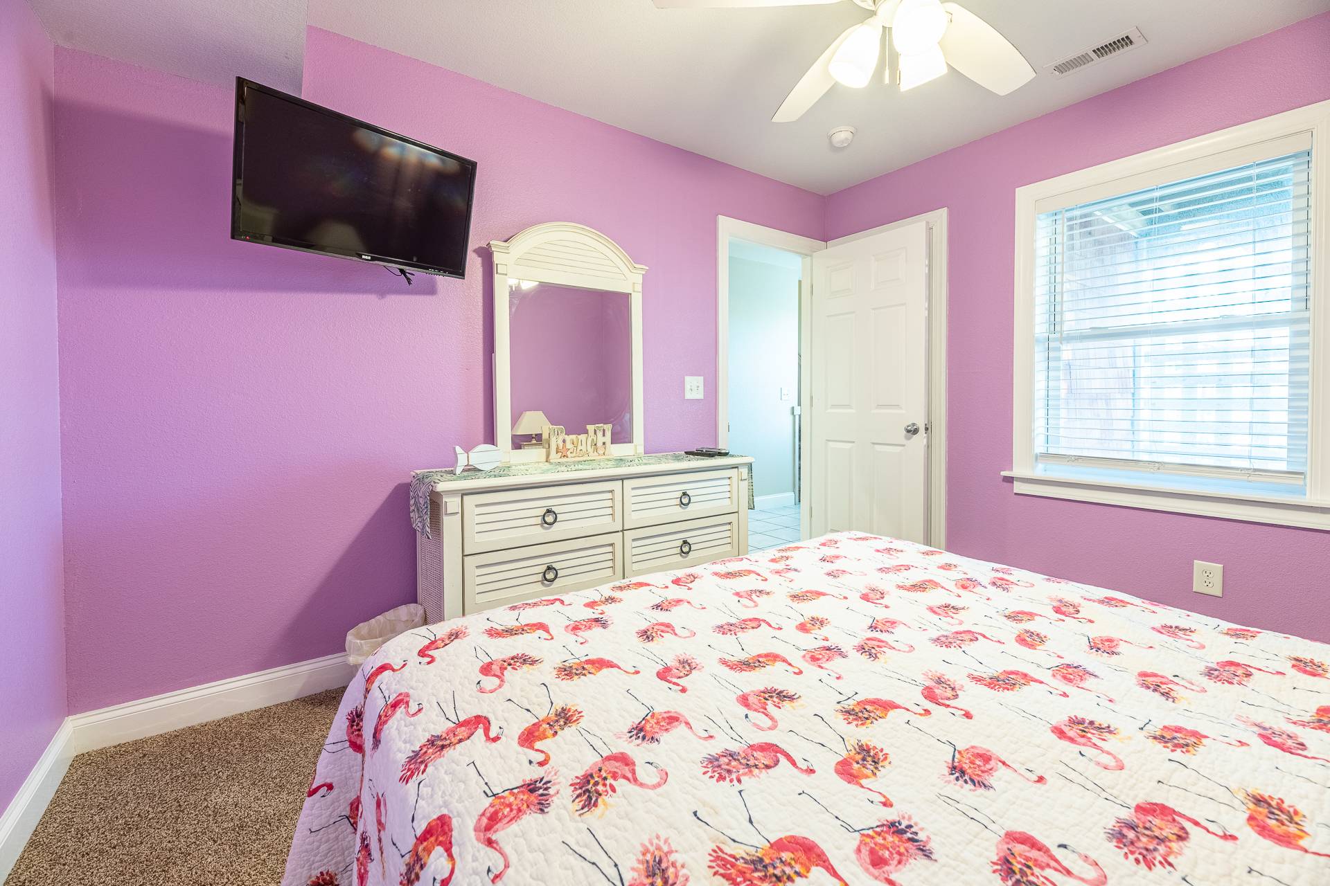 Book The Barnacle Barn | Semi-Oceanfront OBX Vacation Rental