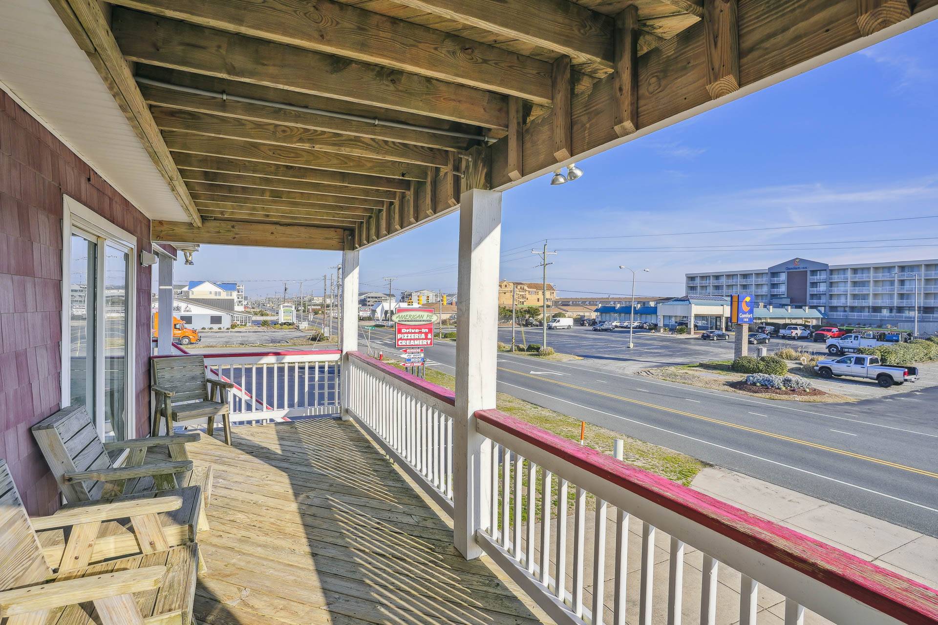 Book The Barnacle Barn | Semi-Oceanfront OBX Vacation Rental