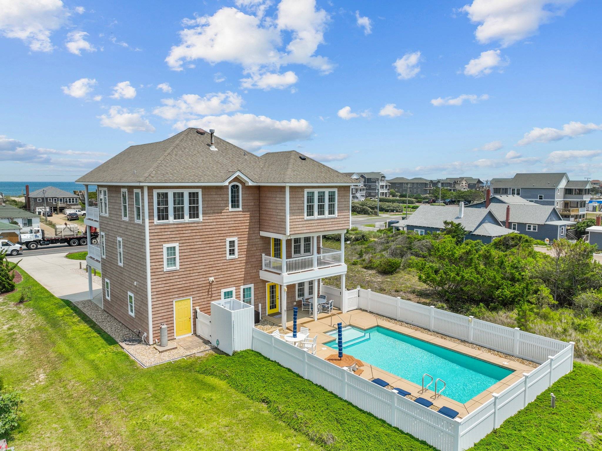 Book The Beachcomber | Semi-Oceanfront OBX Vacation Rental