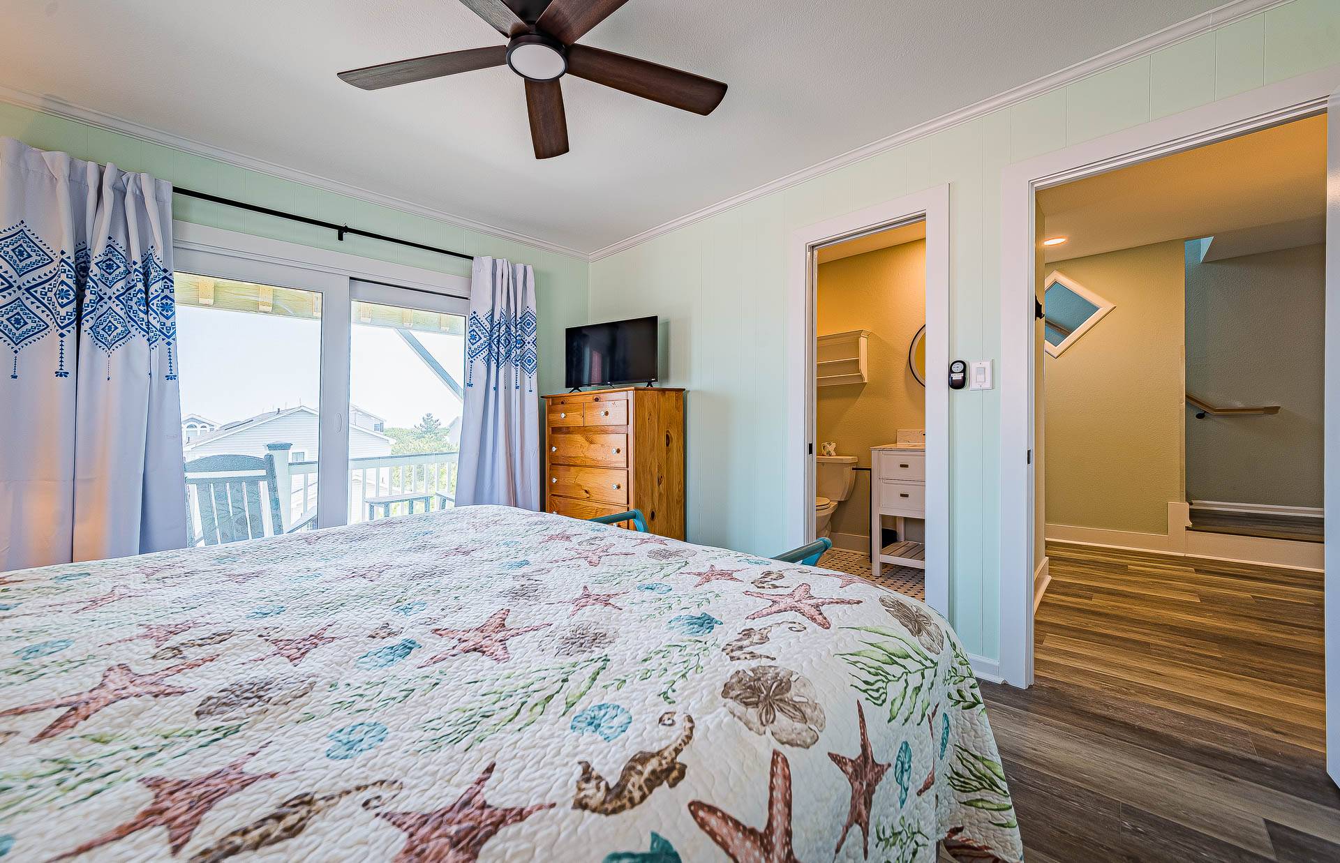 Book Milo's Waves | Oceanside OBX Vacation Rental