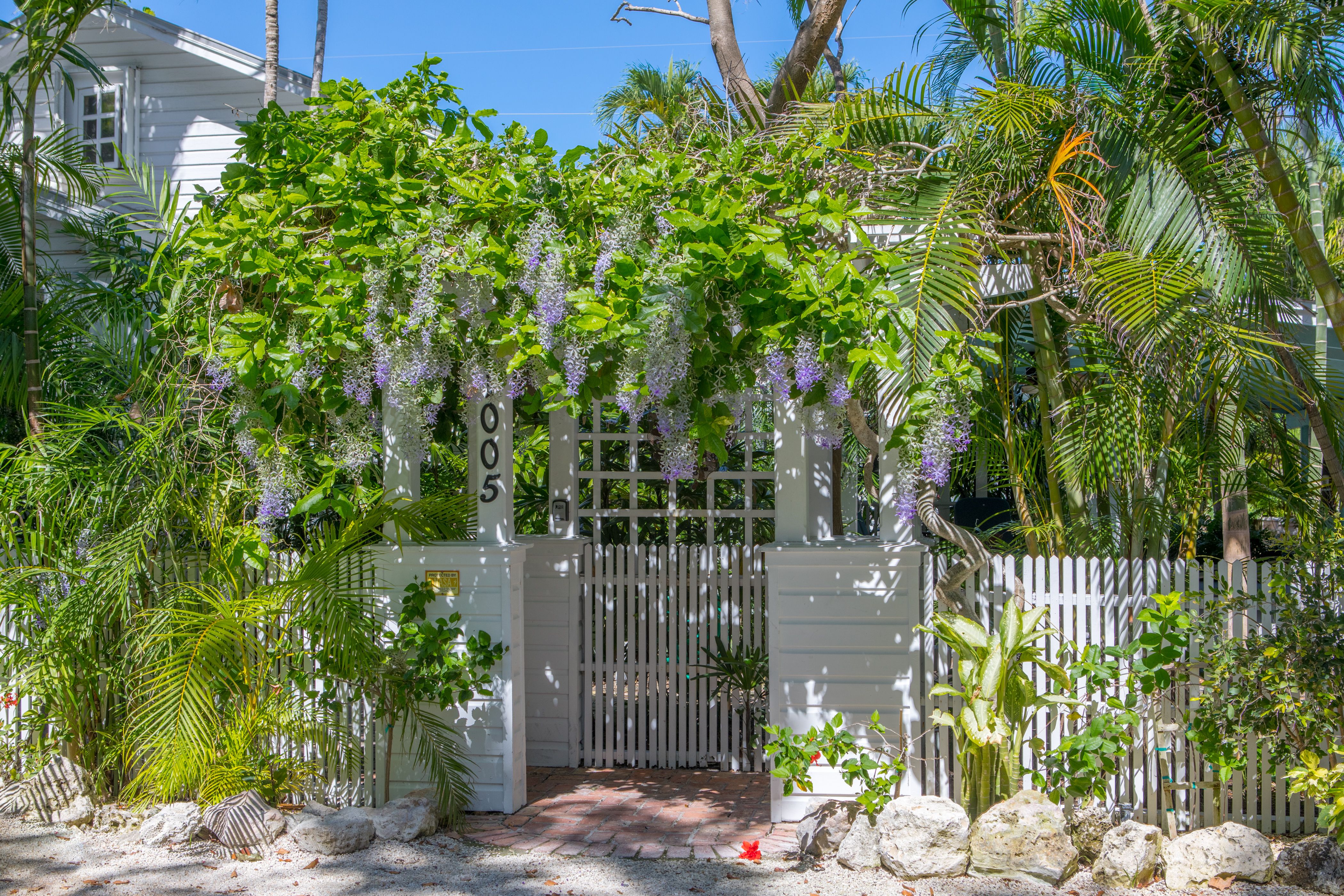 GARDEN HIDEAWAY ~ Relaxing! | Best of Key West Rentals