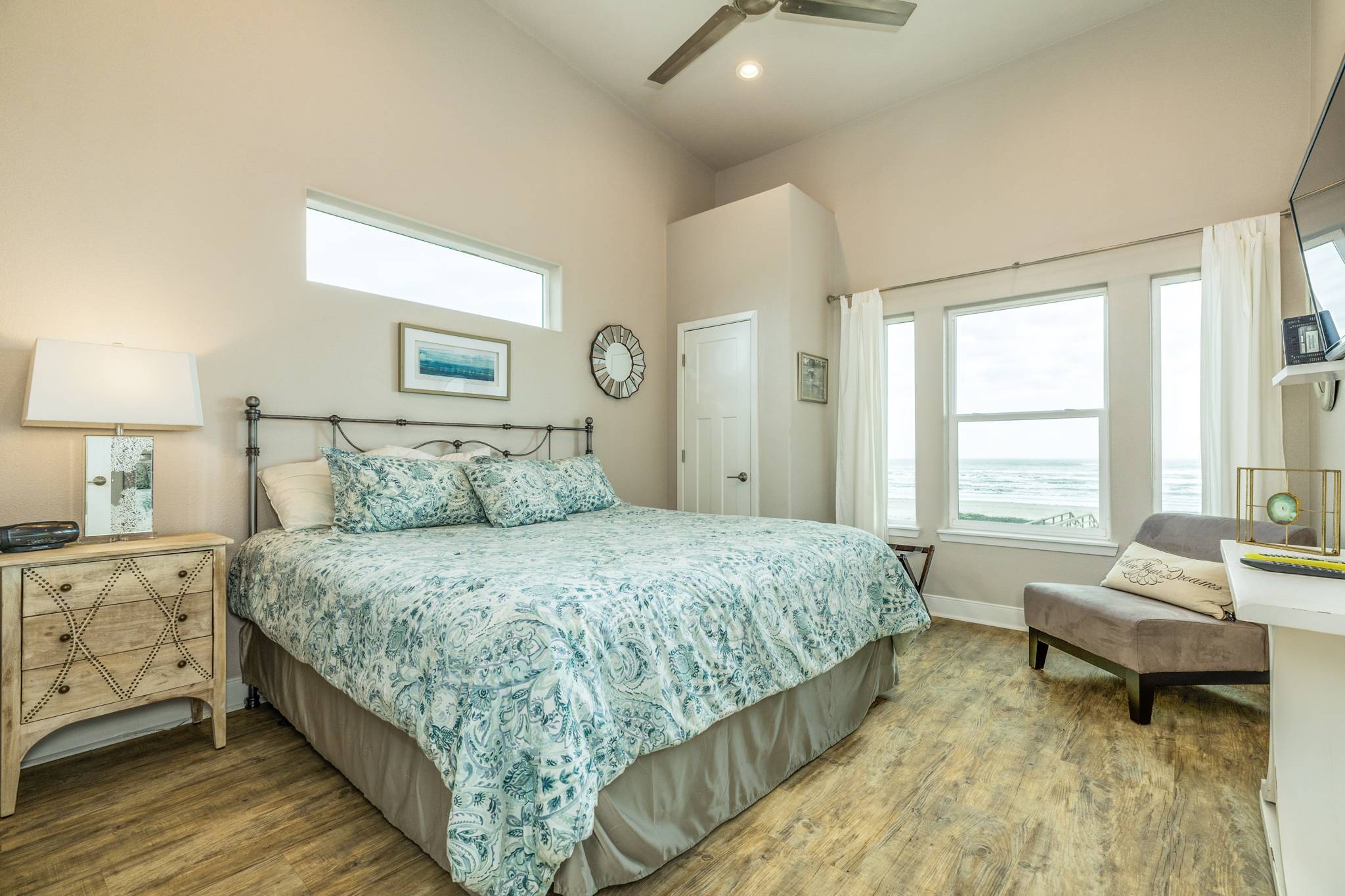 Bluewater Bungalow | Bluewater Resort Rentals and Sales