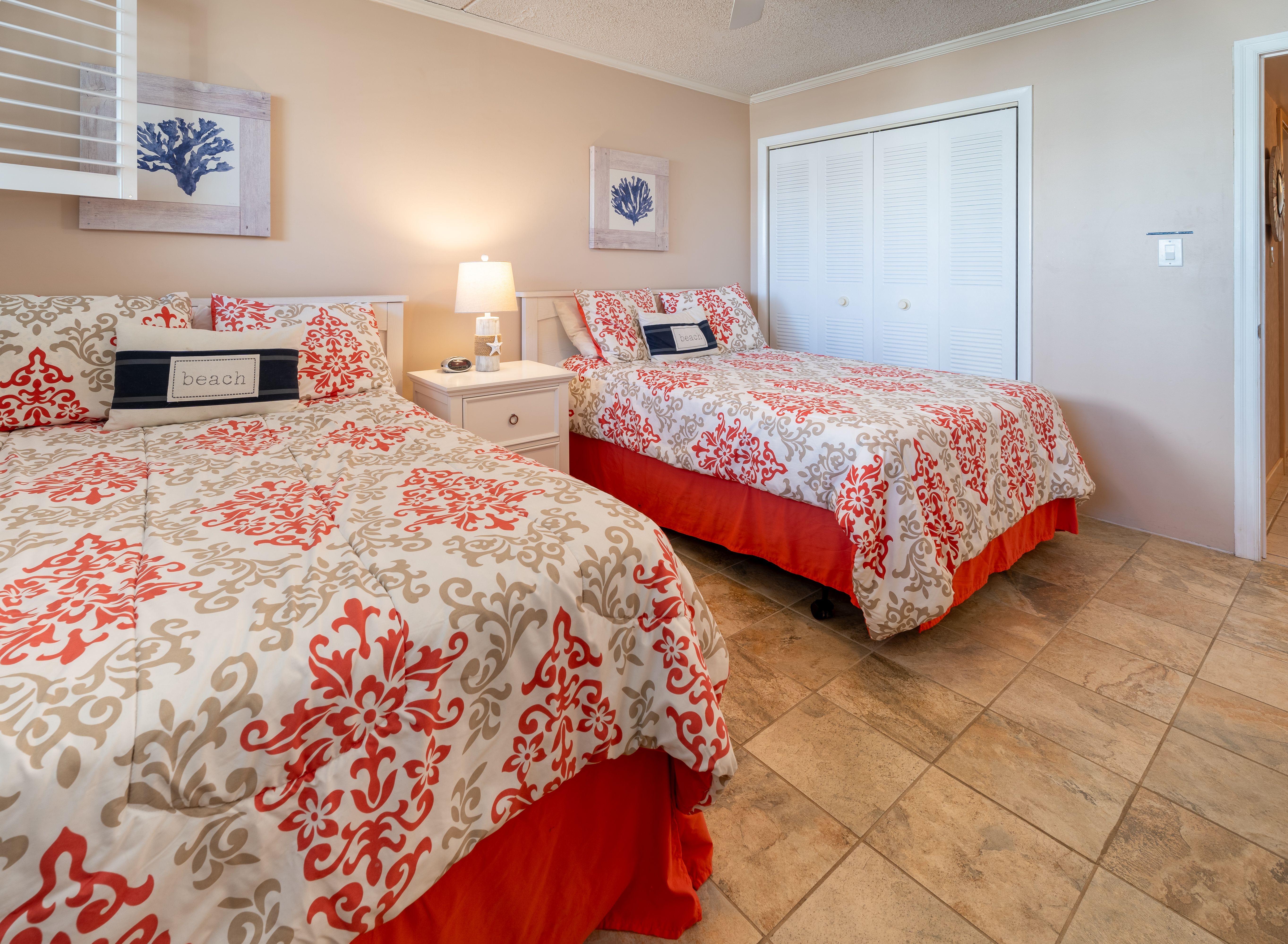 Camelot 204 B | Century 21 New Horizon