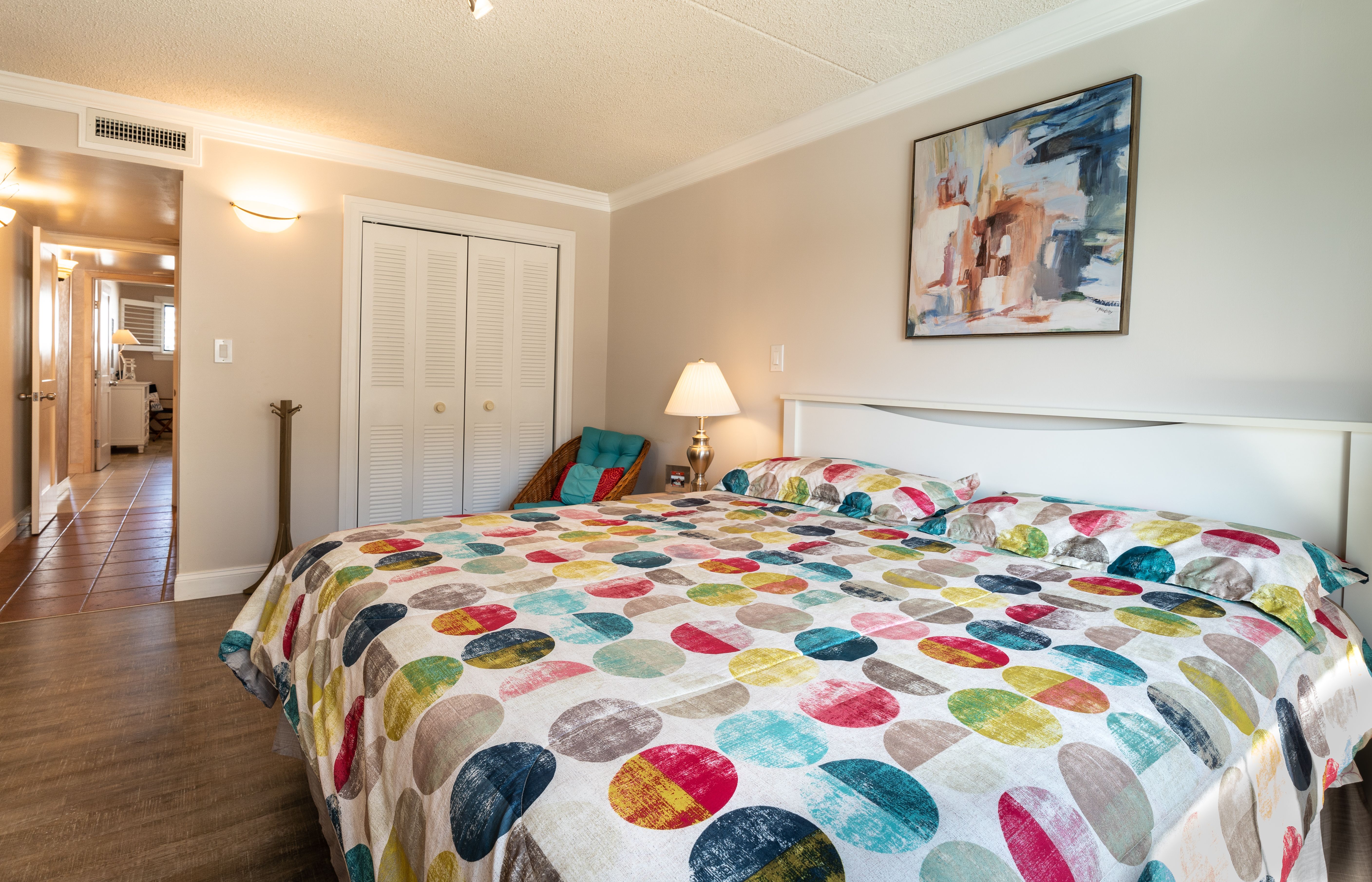 Camelot 204 B | Century 21 New Horizon