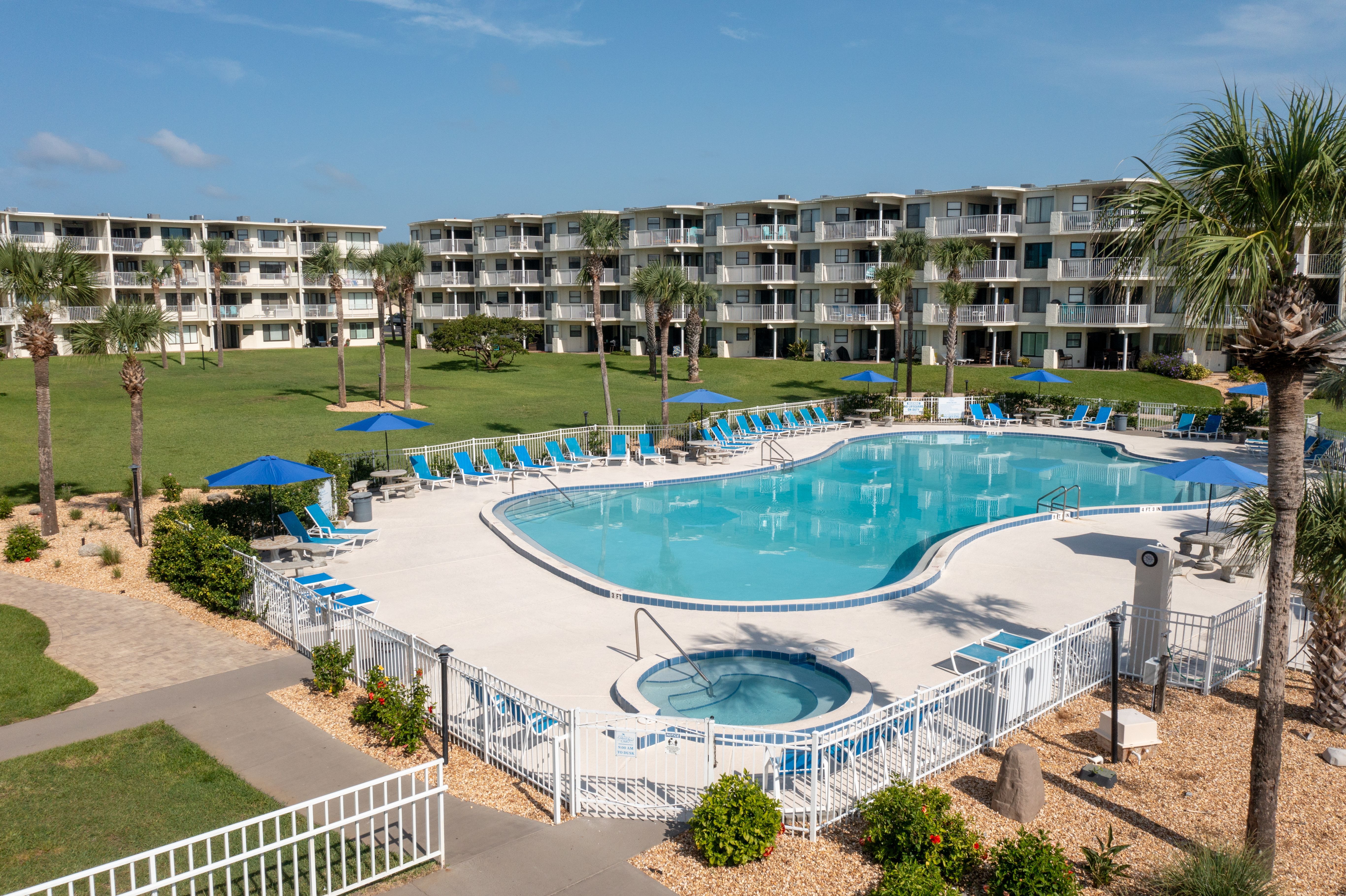 Gold Pool View 2111 | Colony Reef Club