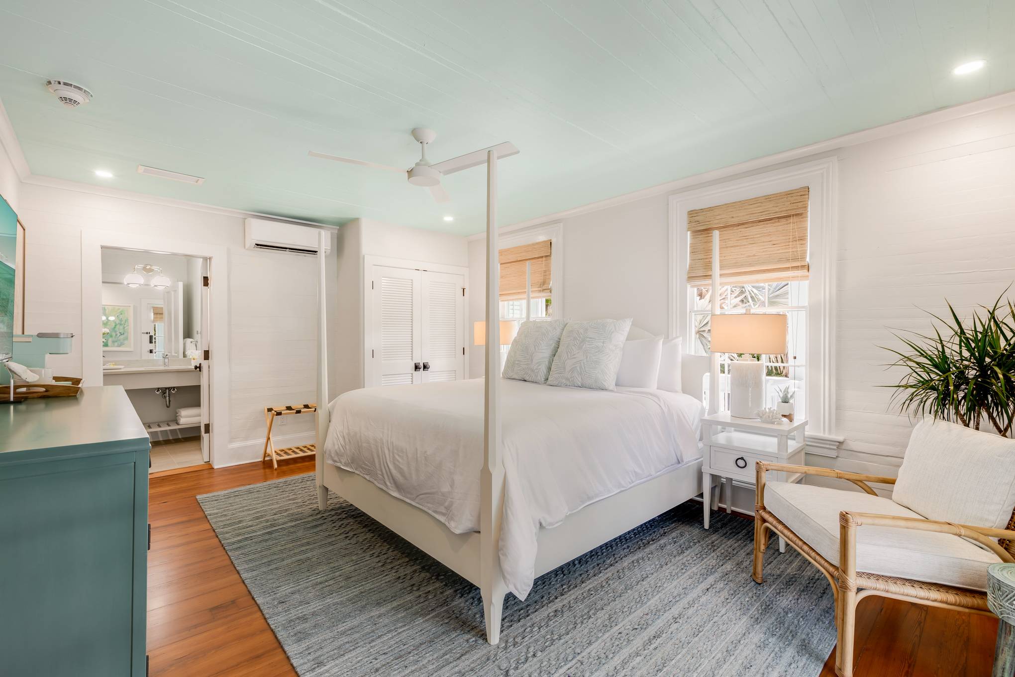 HONEY @ Scarlet Mango Inn Key West | Dwell Key West