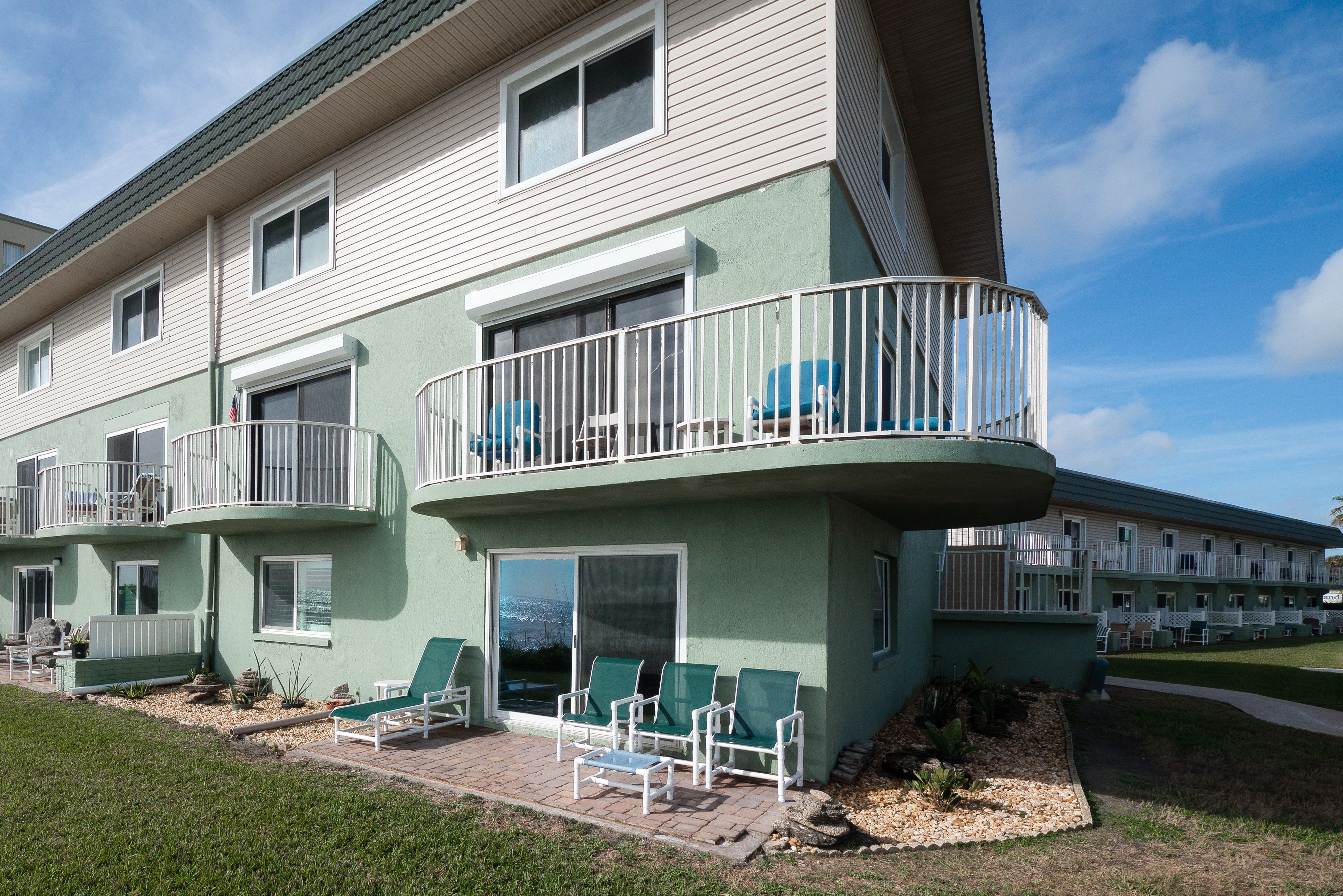 Due East #205 | East Coast Living