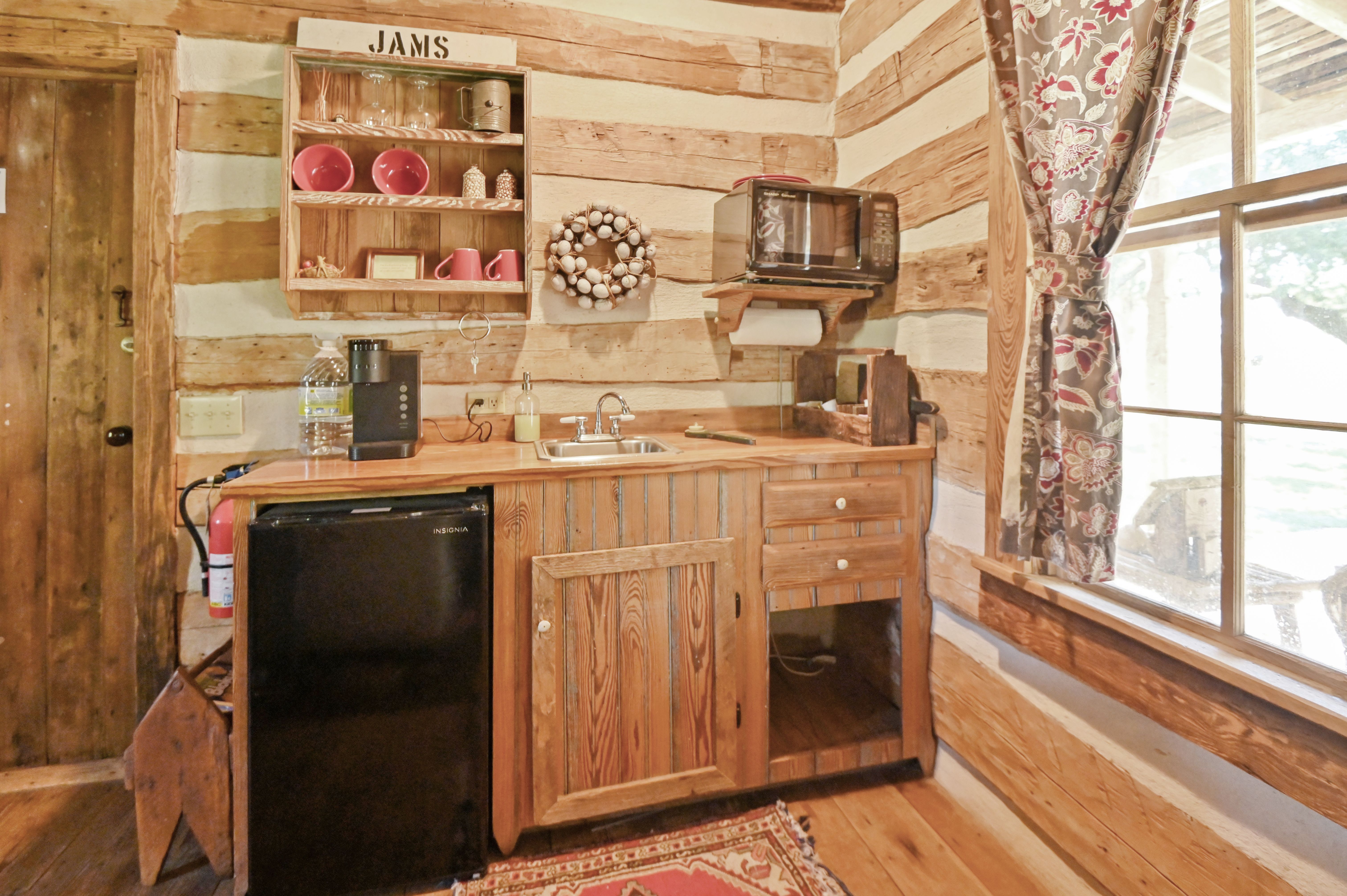 AB Butler- Both Suites | Fredericksburg Stays