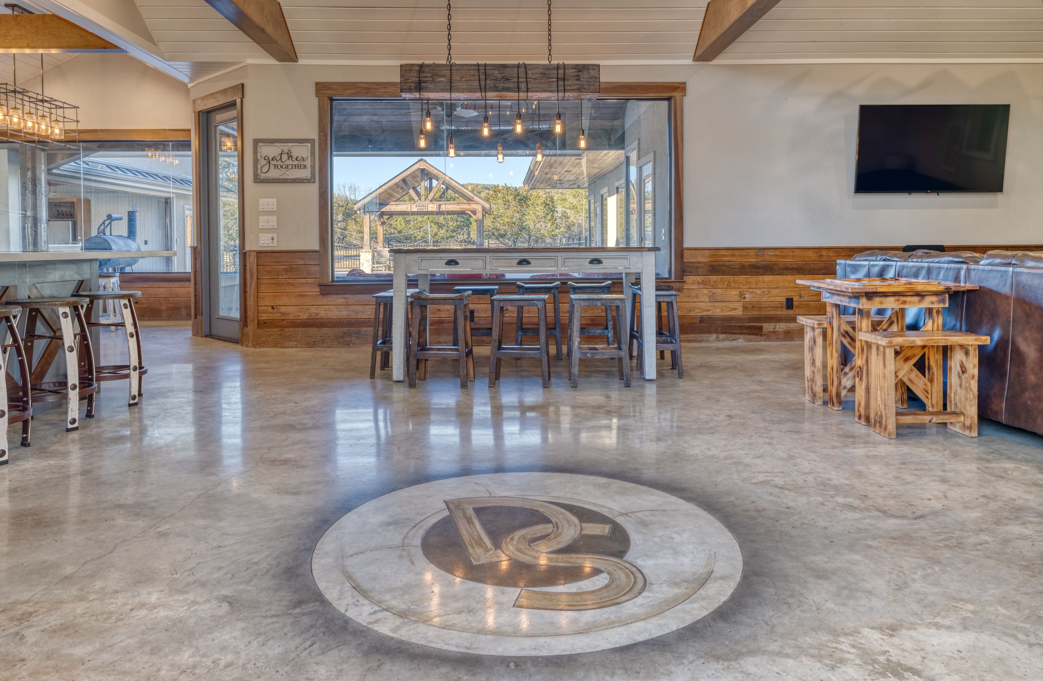 Double Shotz | Frio Premier Rental Homes