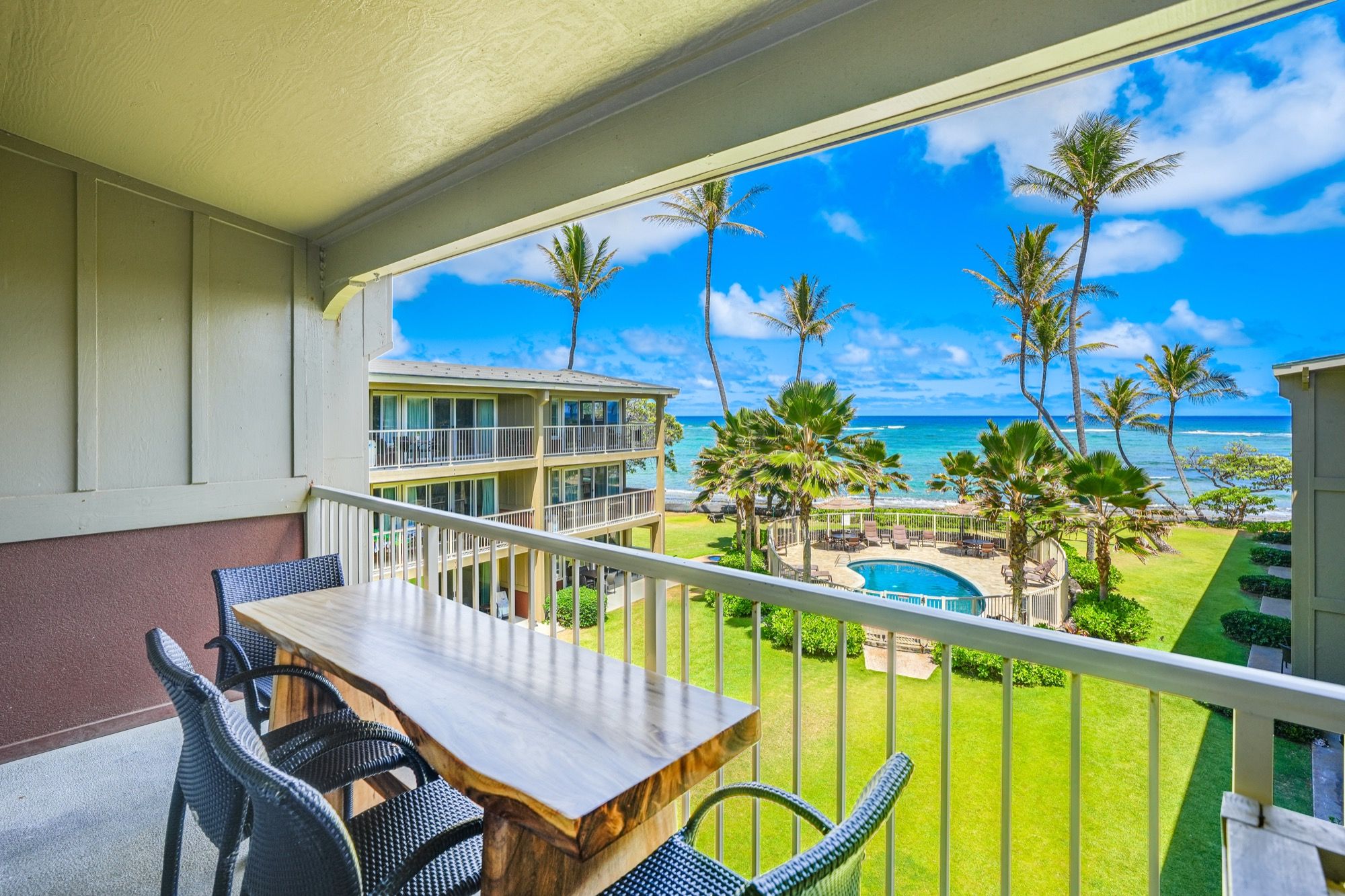 Kauai Kailani #308, Oceanfront, AC, 3rd/Top Floor | Garden Island ...