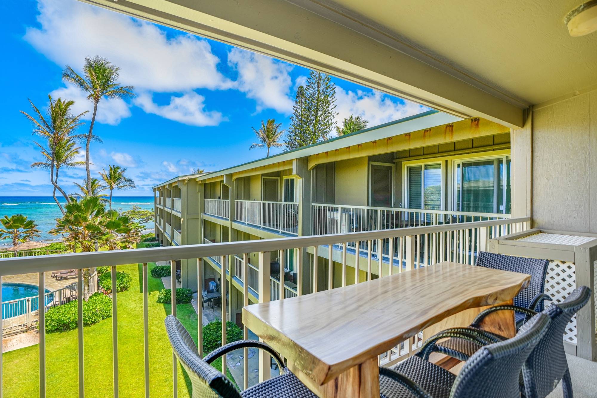 Kauai Kailani #308, Oceanfront, AC, 3rd/Top Floor | Garden Island ...