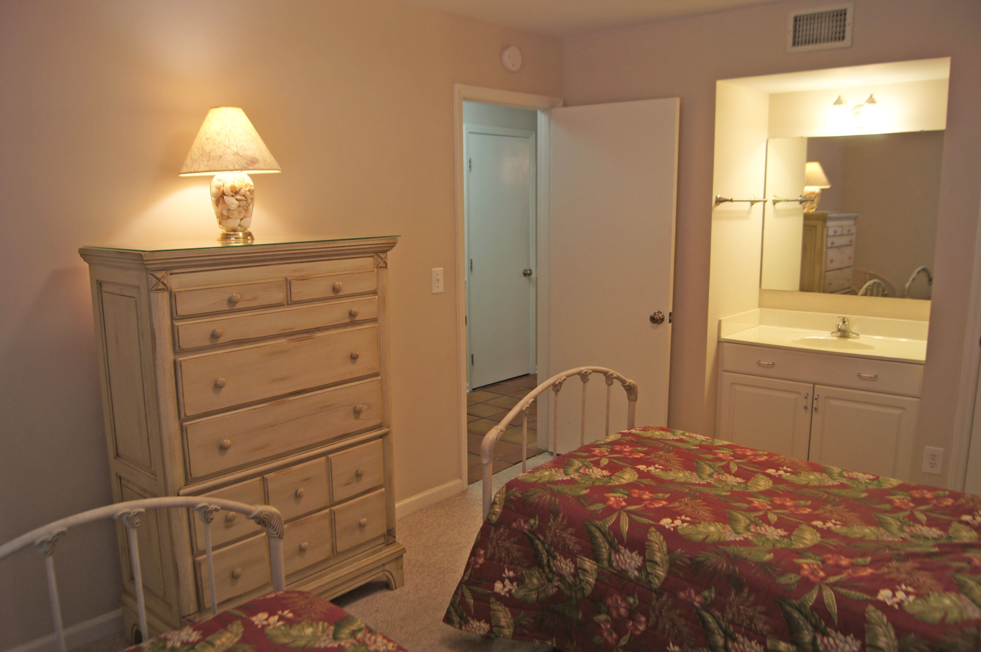 Sea Cloisters 101F | McMillan Vacations