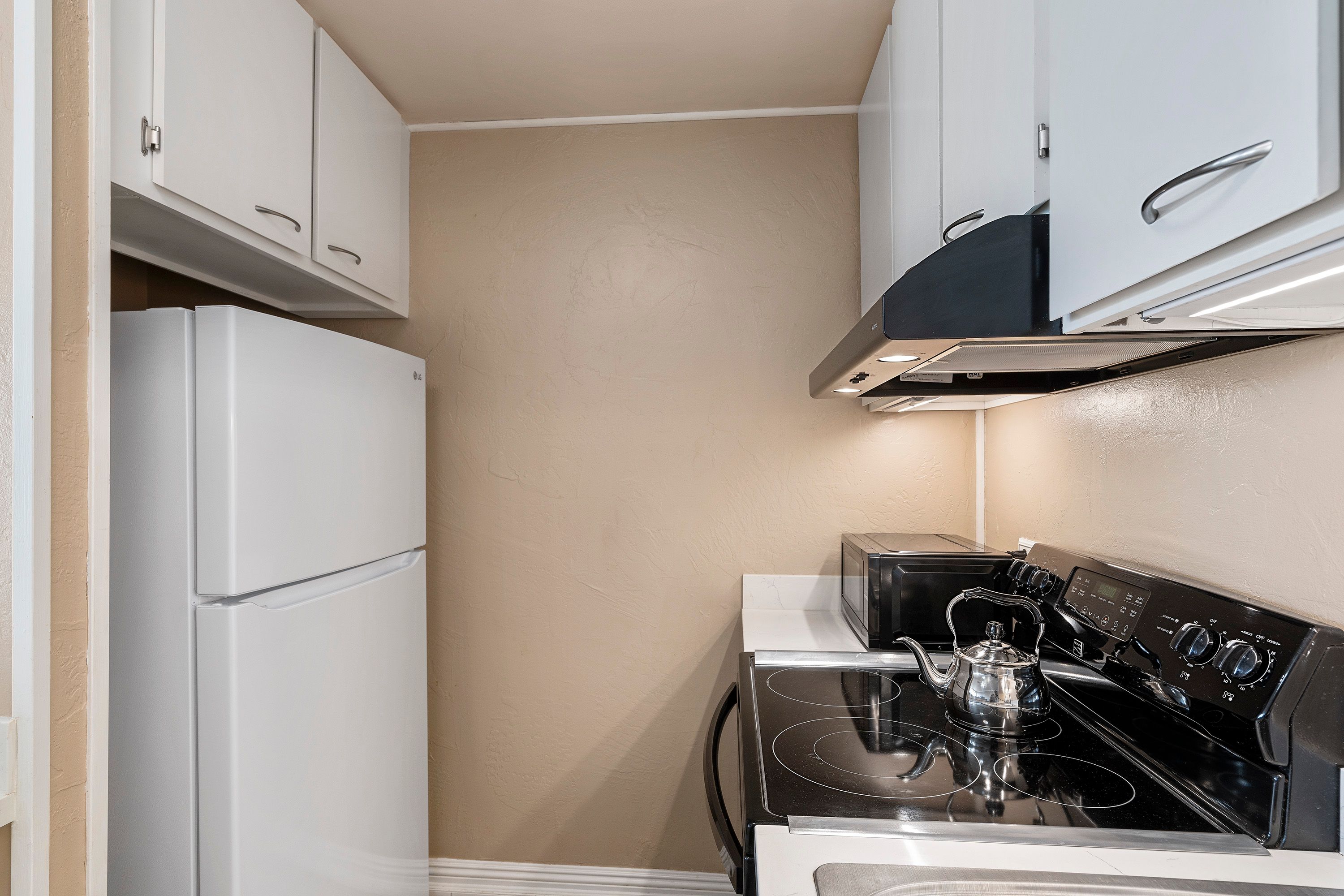 Kalani Kai#104 | Knutson & Associates