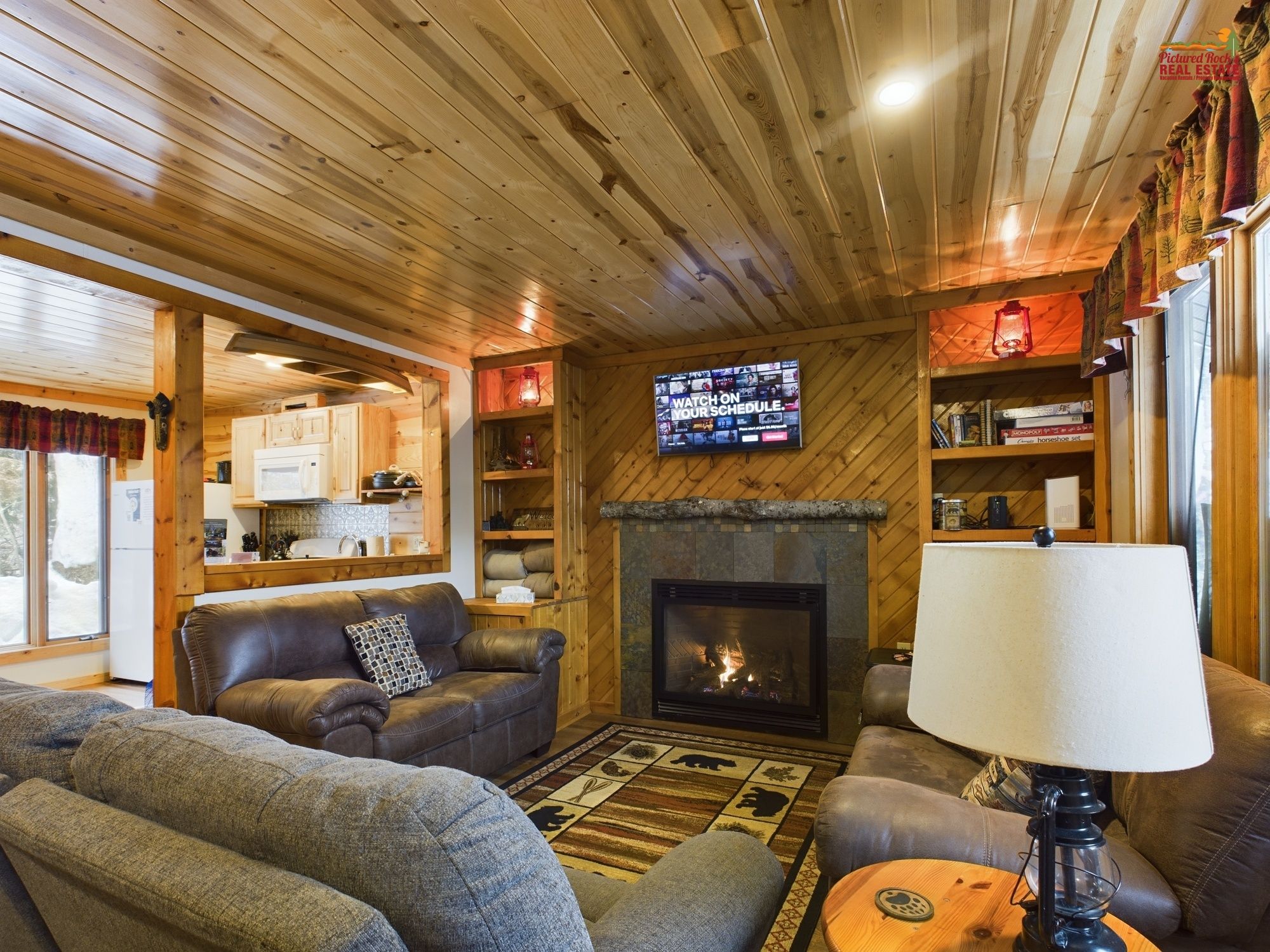 Bear Den | Pictured Rocks Vacation Rentals