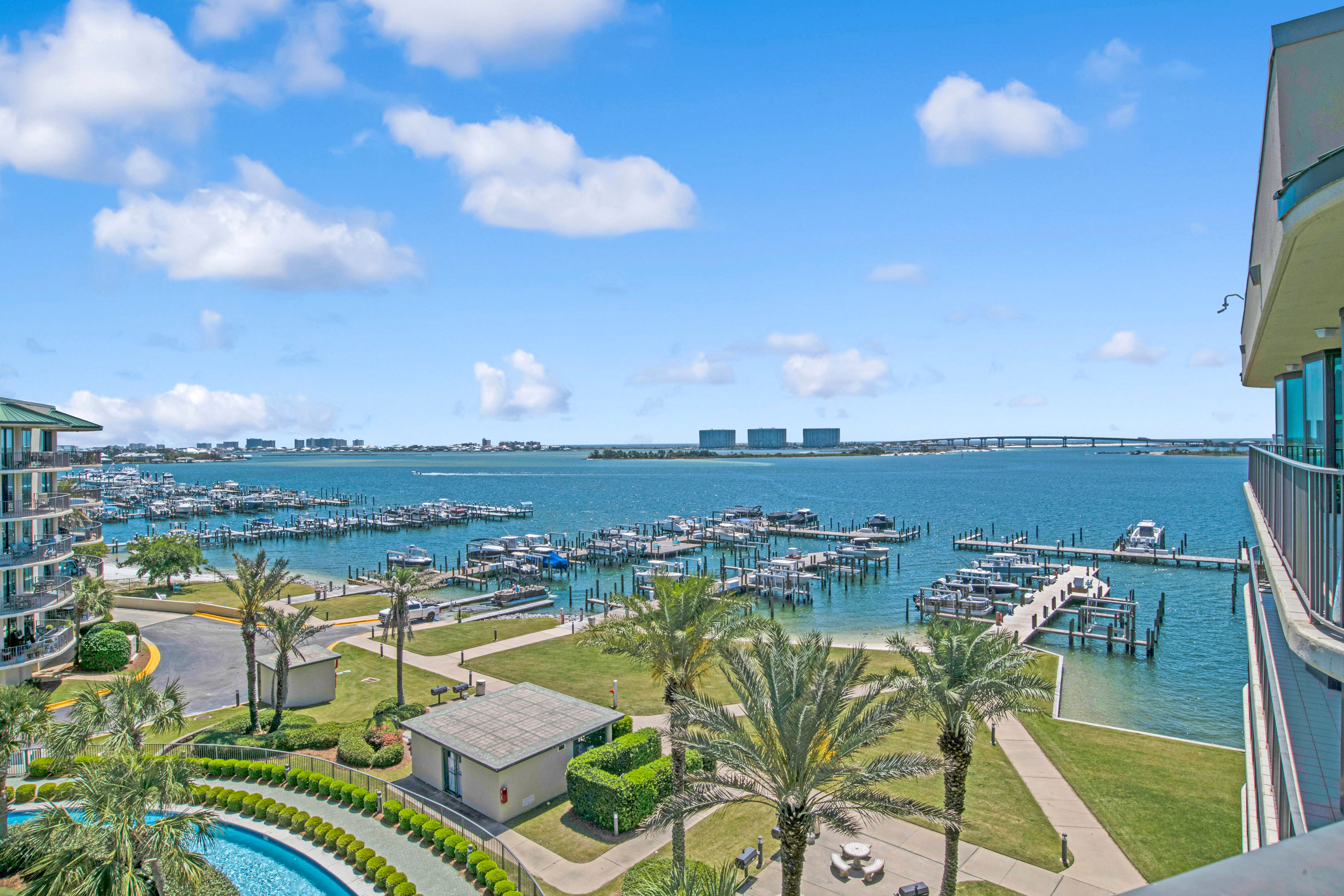 Phoenix on the Bay 1504 | Phoenix Rentals Vacation Properties