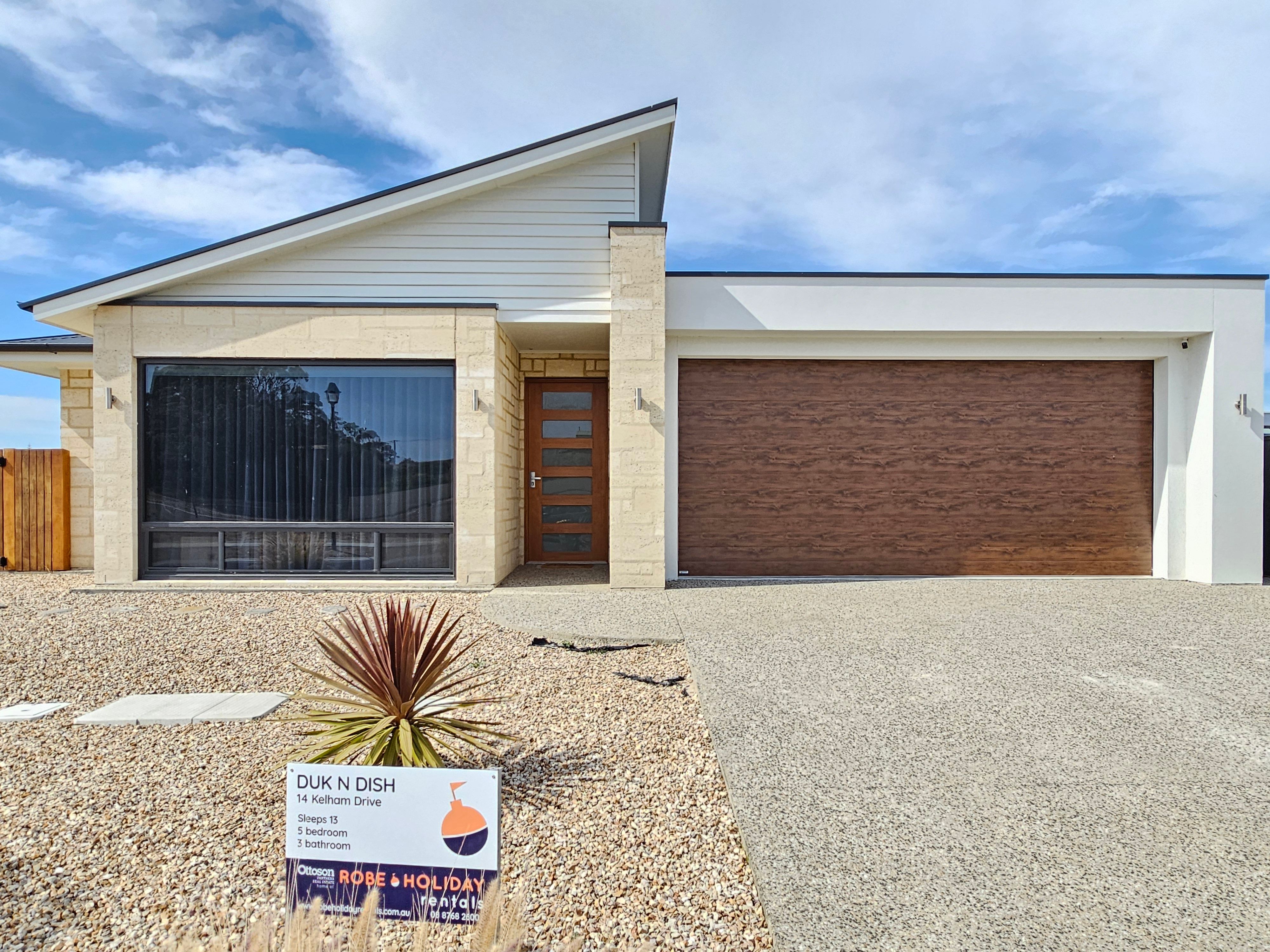 Duk N Dish - 14 Kelham Drive | Robe Holiday Rentals