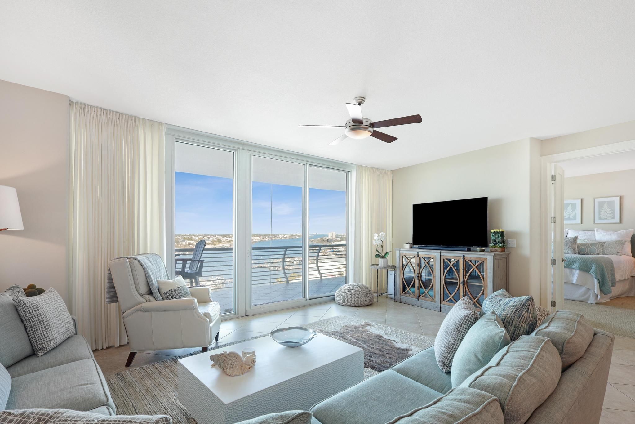 Bella Luna 907 | Signature Properties