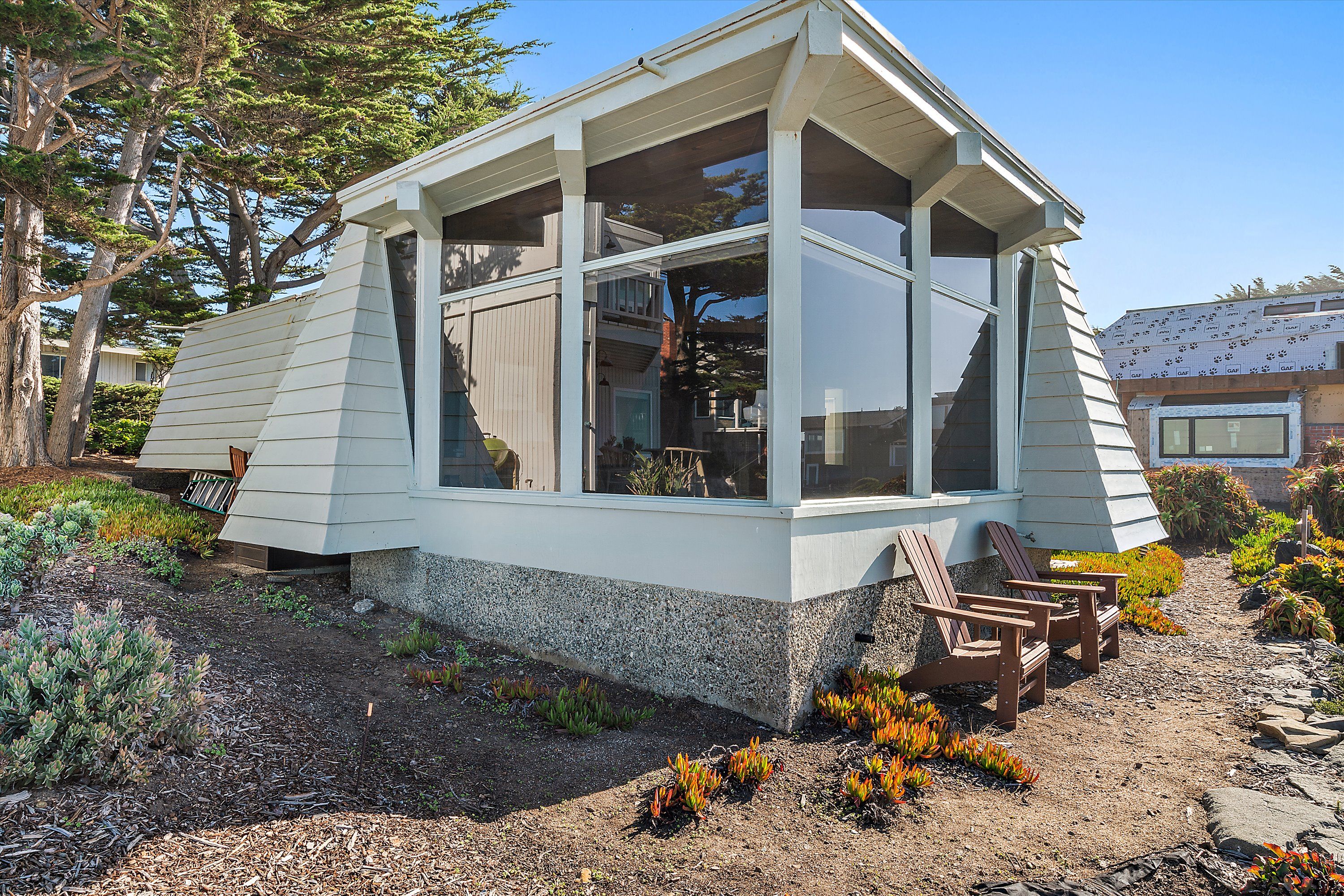 Oceanfront Cottage | Scenic Coast Property Management