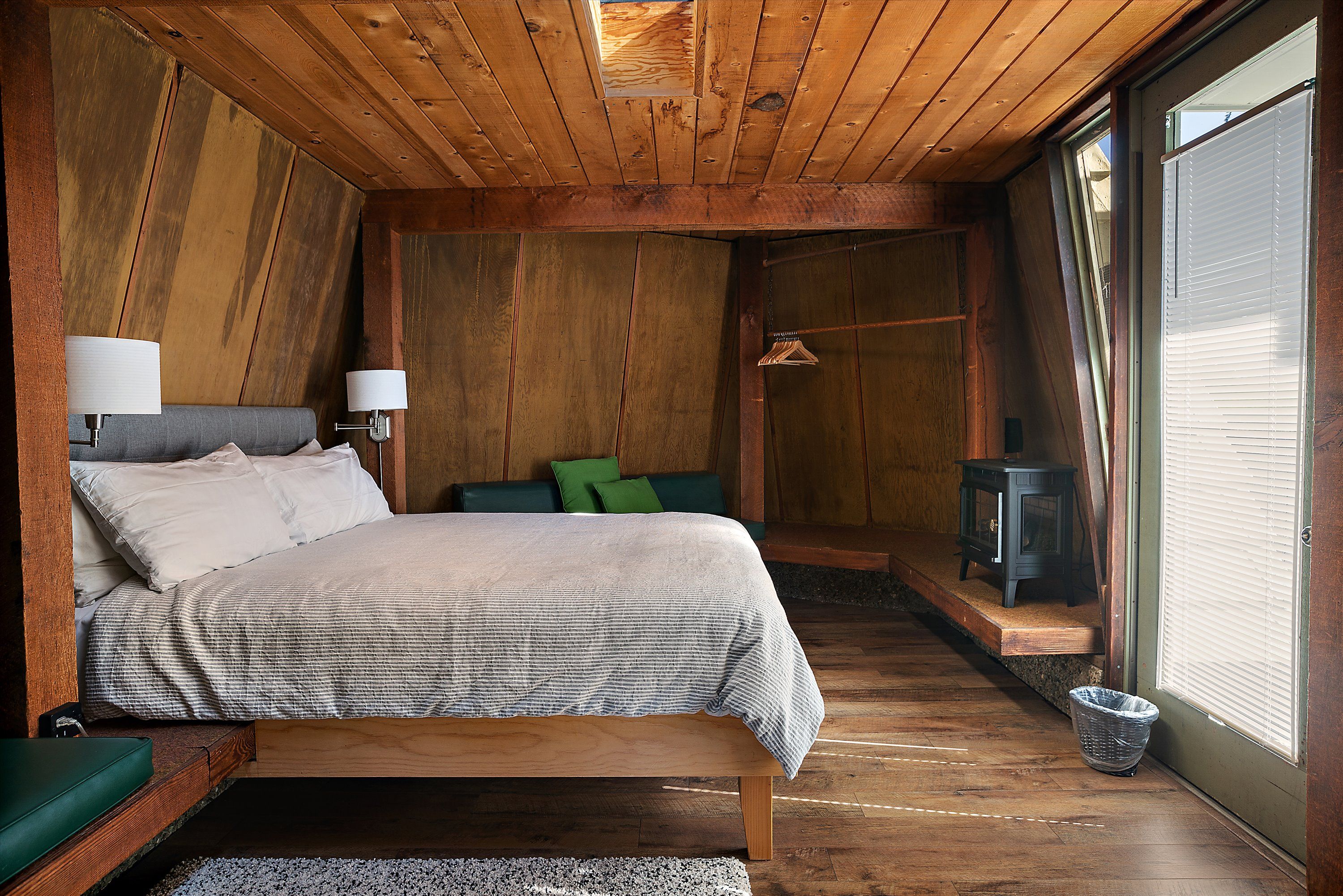 Oceanfront Cottage | Scenic Coast Property Management