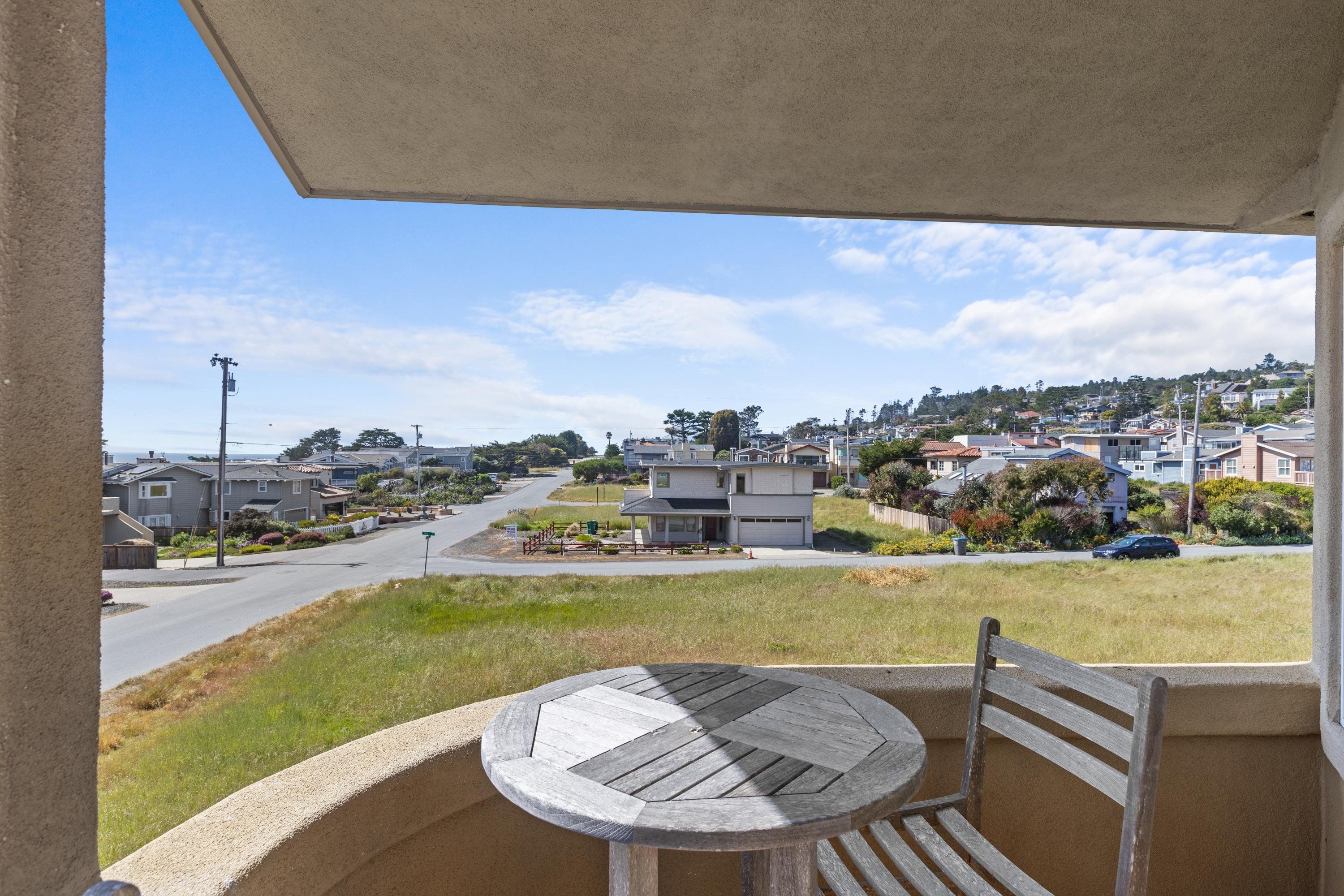 New Pet Friendly-Ocean View Pacific Breeze | Scenic Coast Property ...