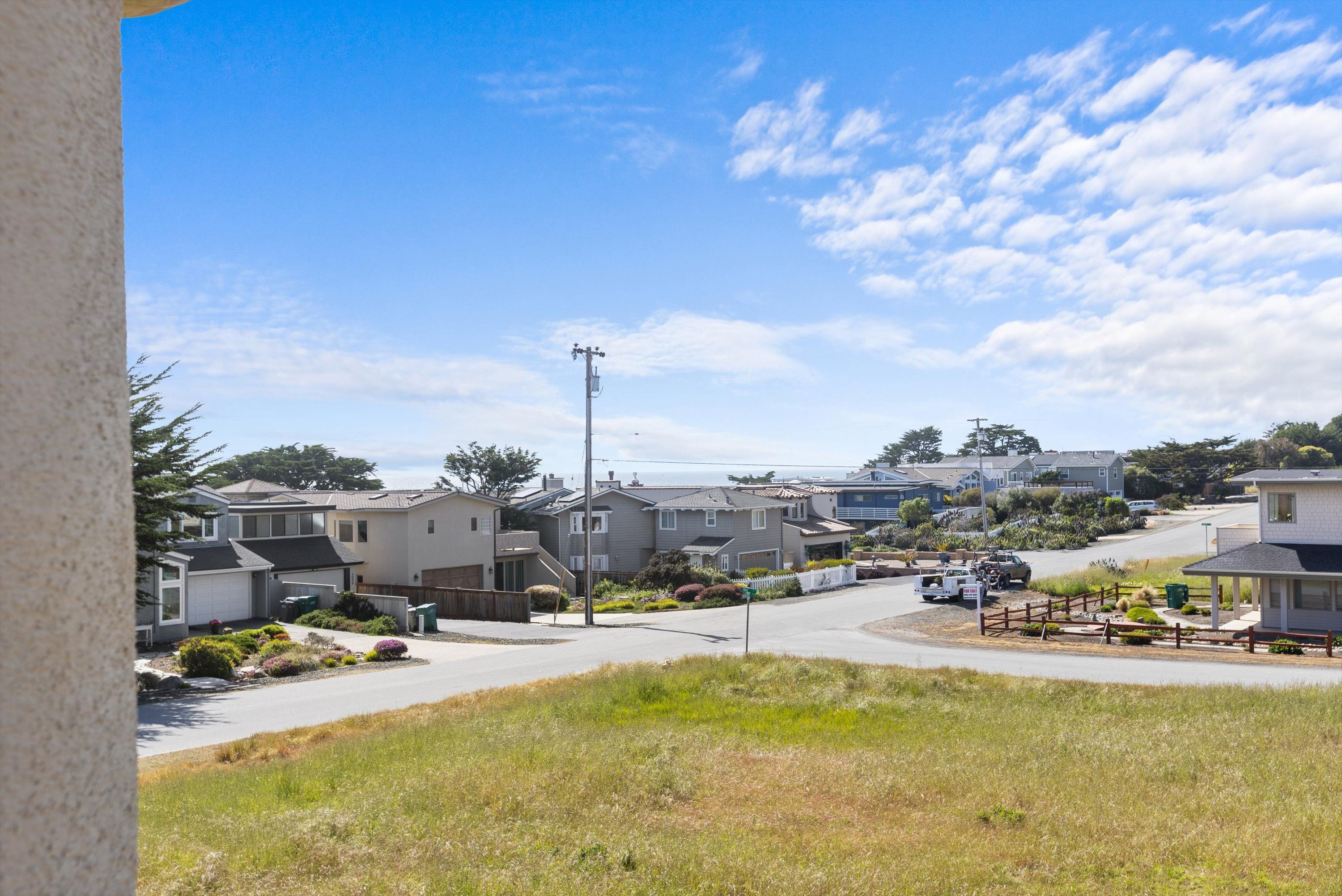 New Pet Friendly-Ocean View Pacific Breeze | Scenic Coast Property ...