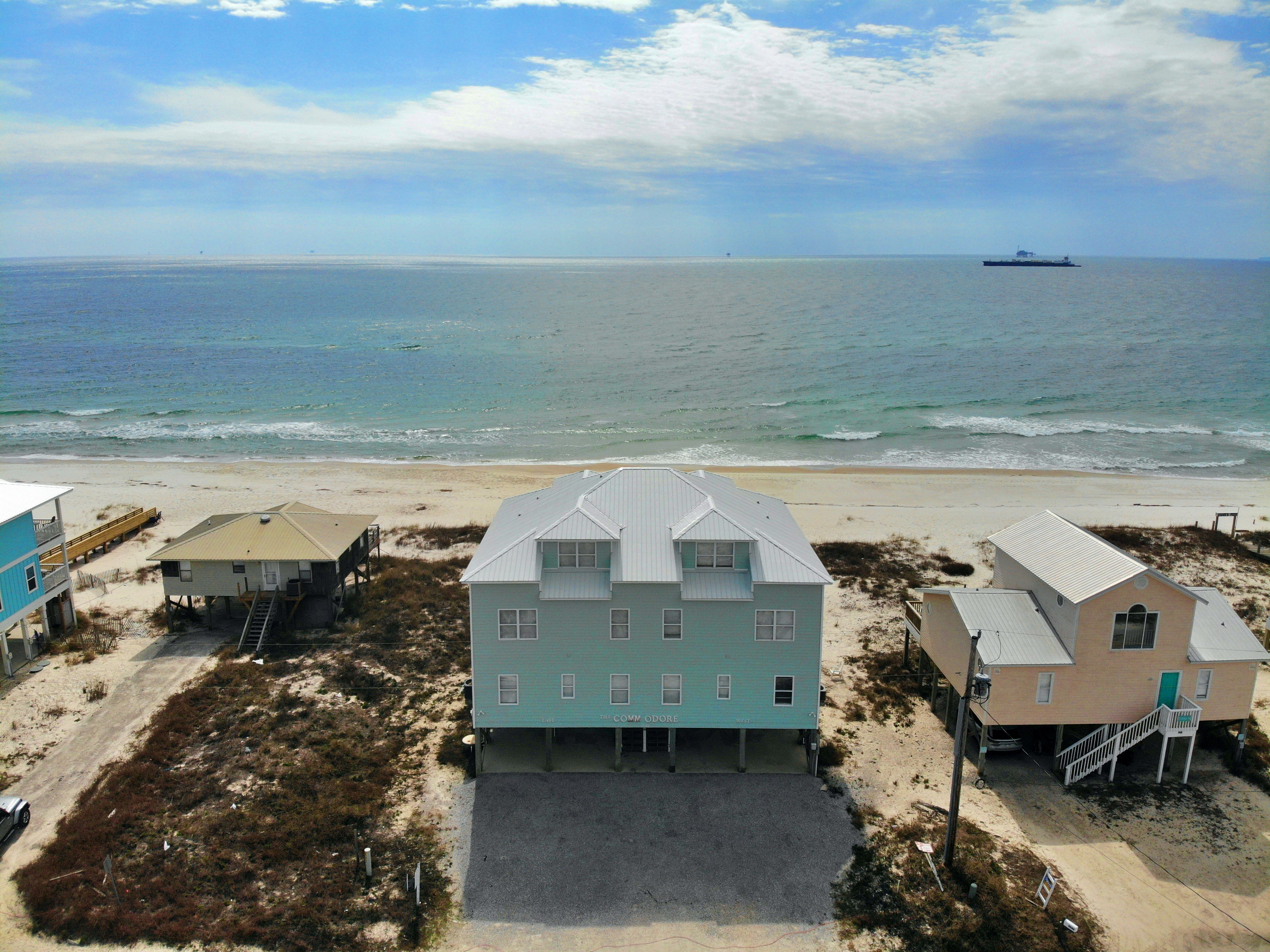 The Commodore West | Coastal View Vacations