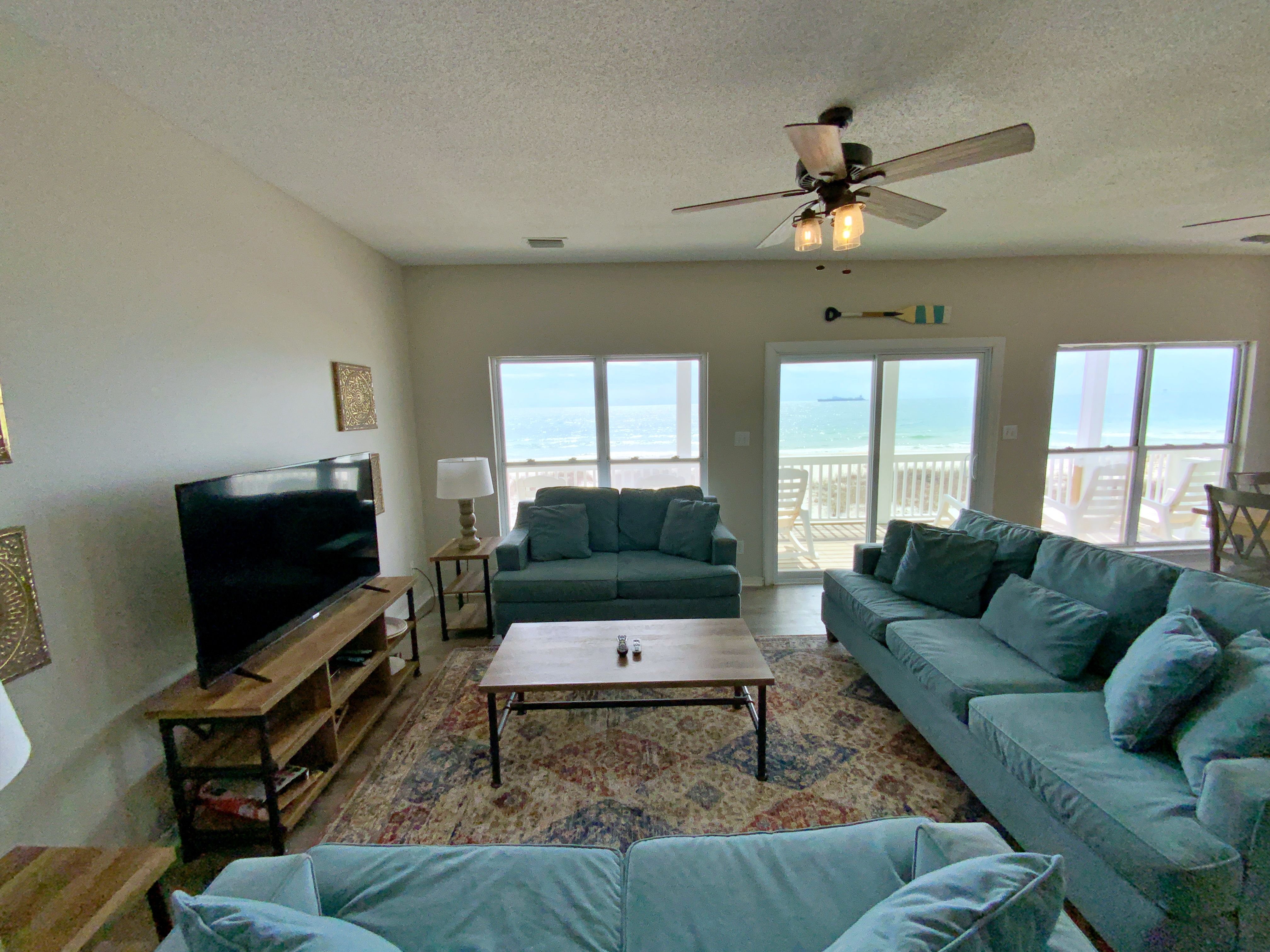 The Commodore West | Coastal View Vacations