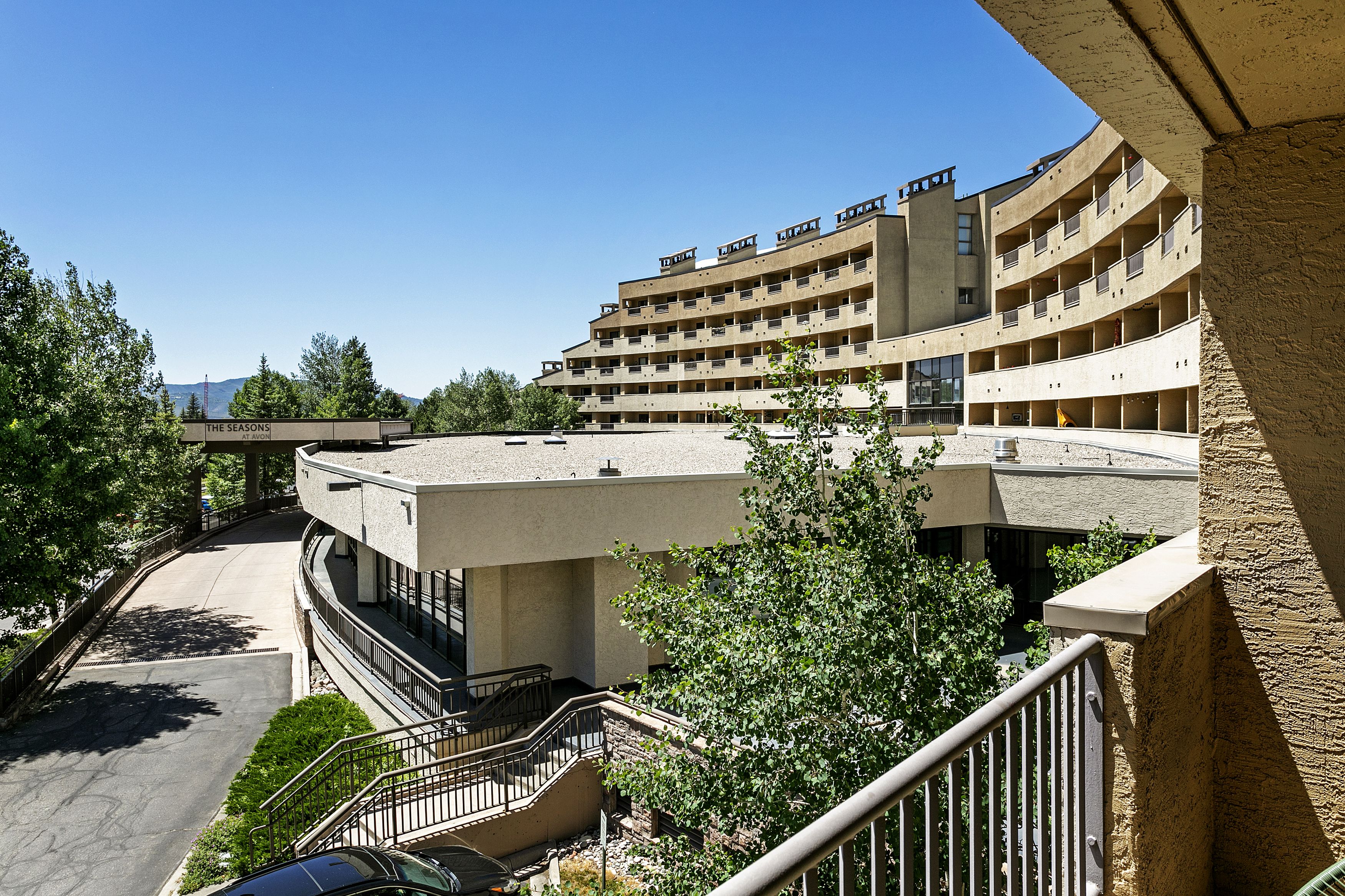 Seasons at Avon 228, 3BD Condo in heart of Avon | Vail Management Company