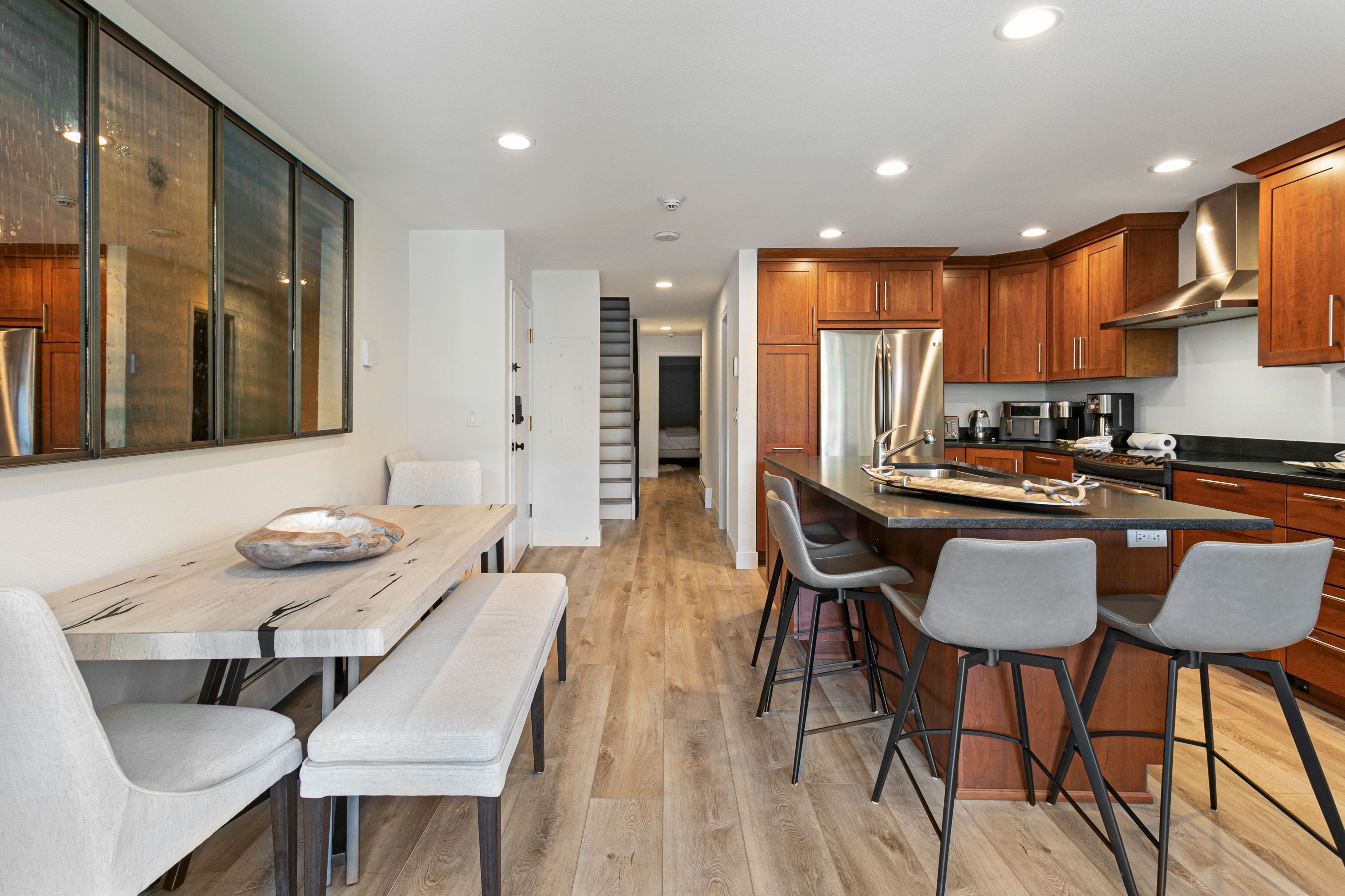 Seasons at Avon 228, 3BD Condo in heart of Avon | Vail Management Company