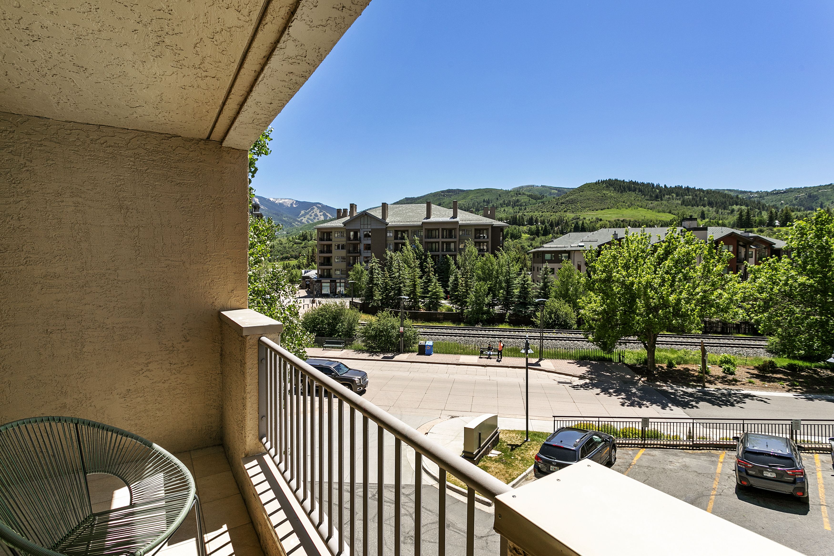 Seasons at Avon 228, 3BD Condo in heart of Avon | Vail Management Company