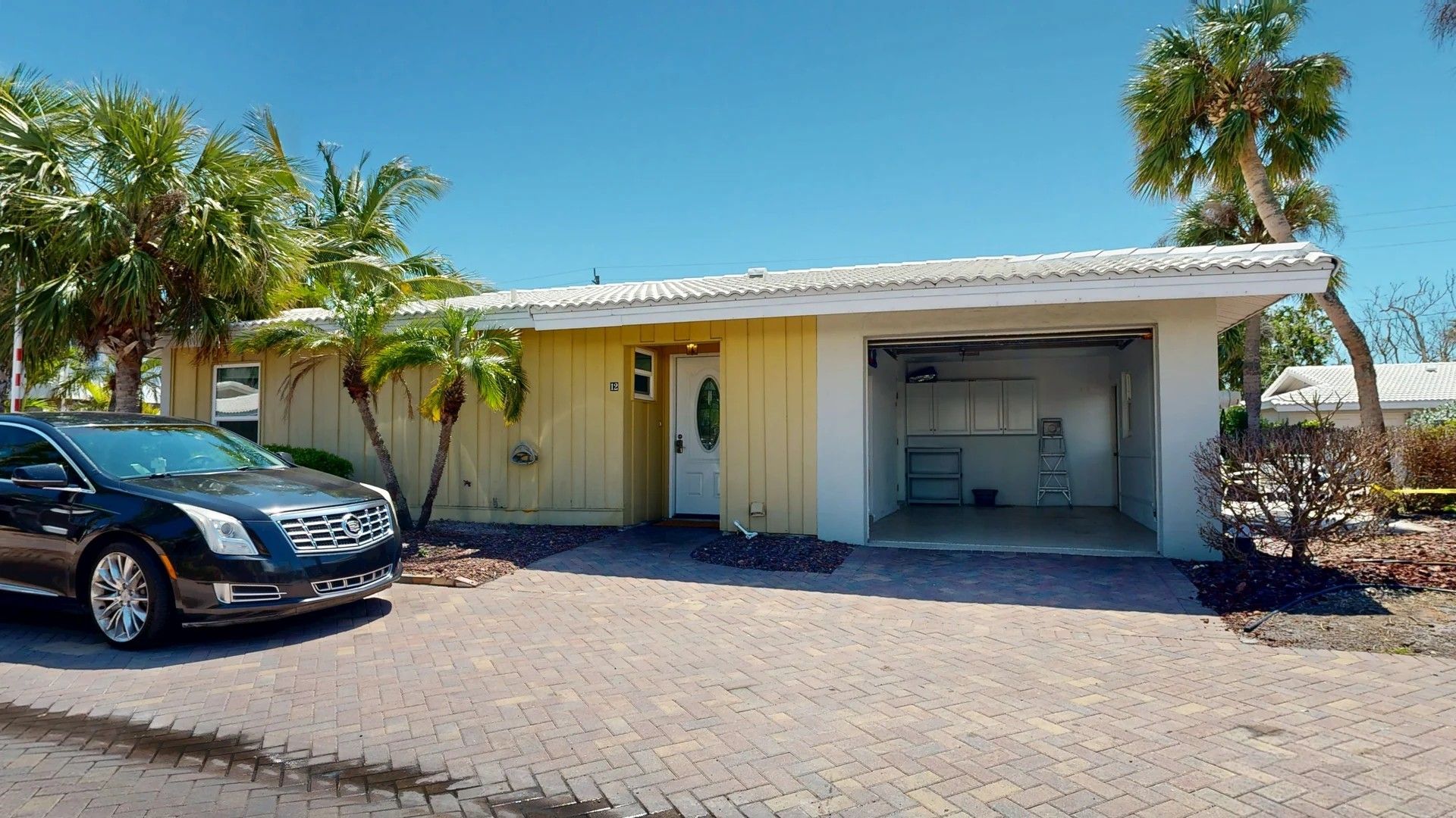 CAV12 | Crescent Arms