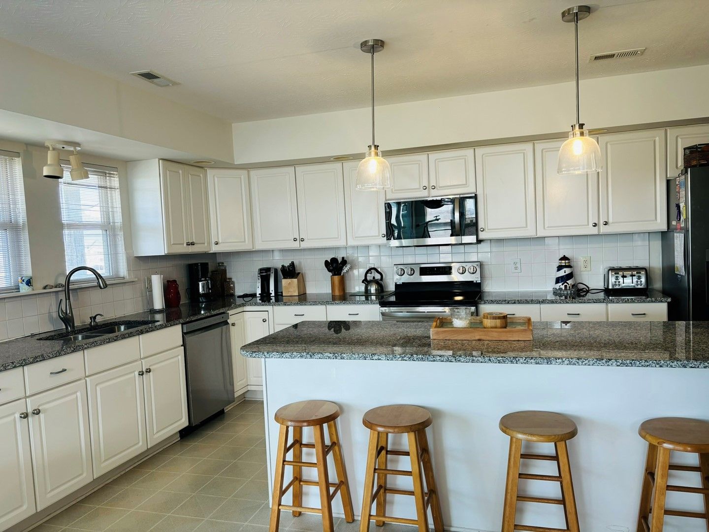 FishTown / 606 Ocean Blvd West | Second Row Vacation Rental